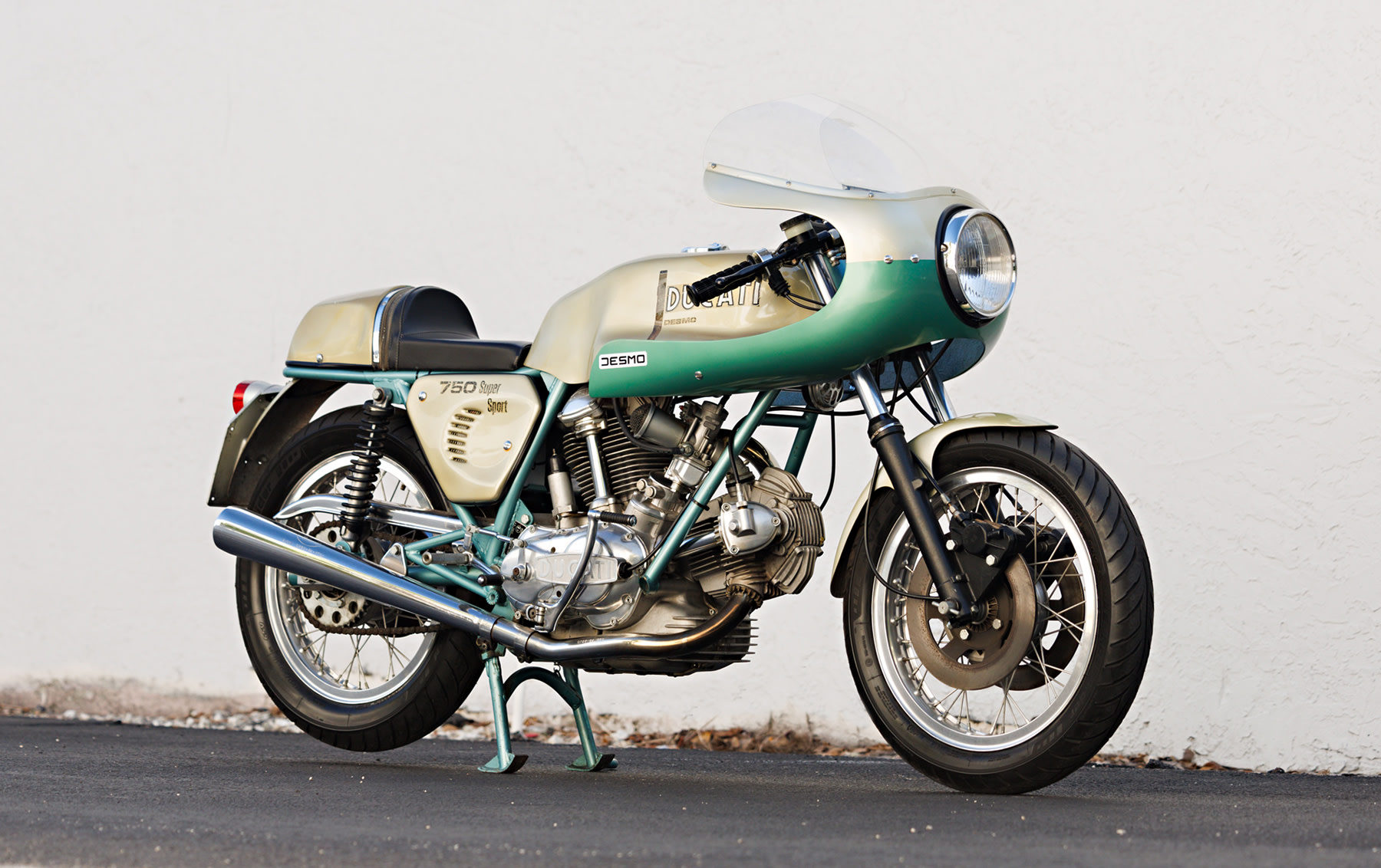 1974 Ducati 750 SS Round Case VIN DM750SS075308 | Hagerty Valuation Tools
