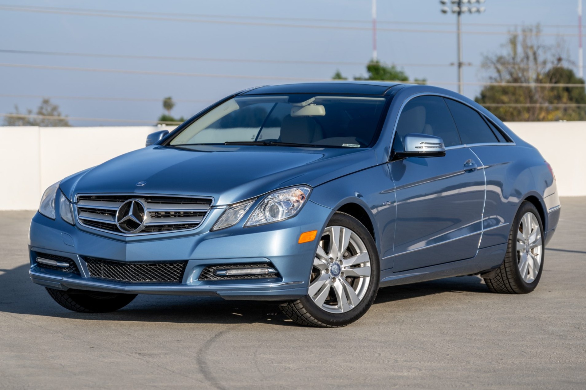 2012 Mercedes-Benz E350 VIN WDDKJ5KB8CF171586 | Hagerty Valuation Tools