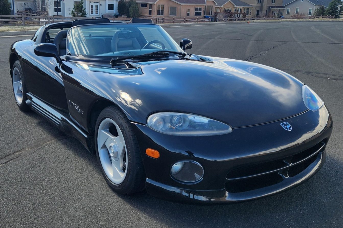 1993 Dodge Viper RT/10 VIN 1B3BR65E4PV200495 | Hagerty Valuation Tools