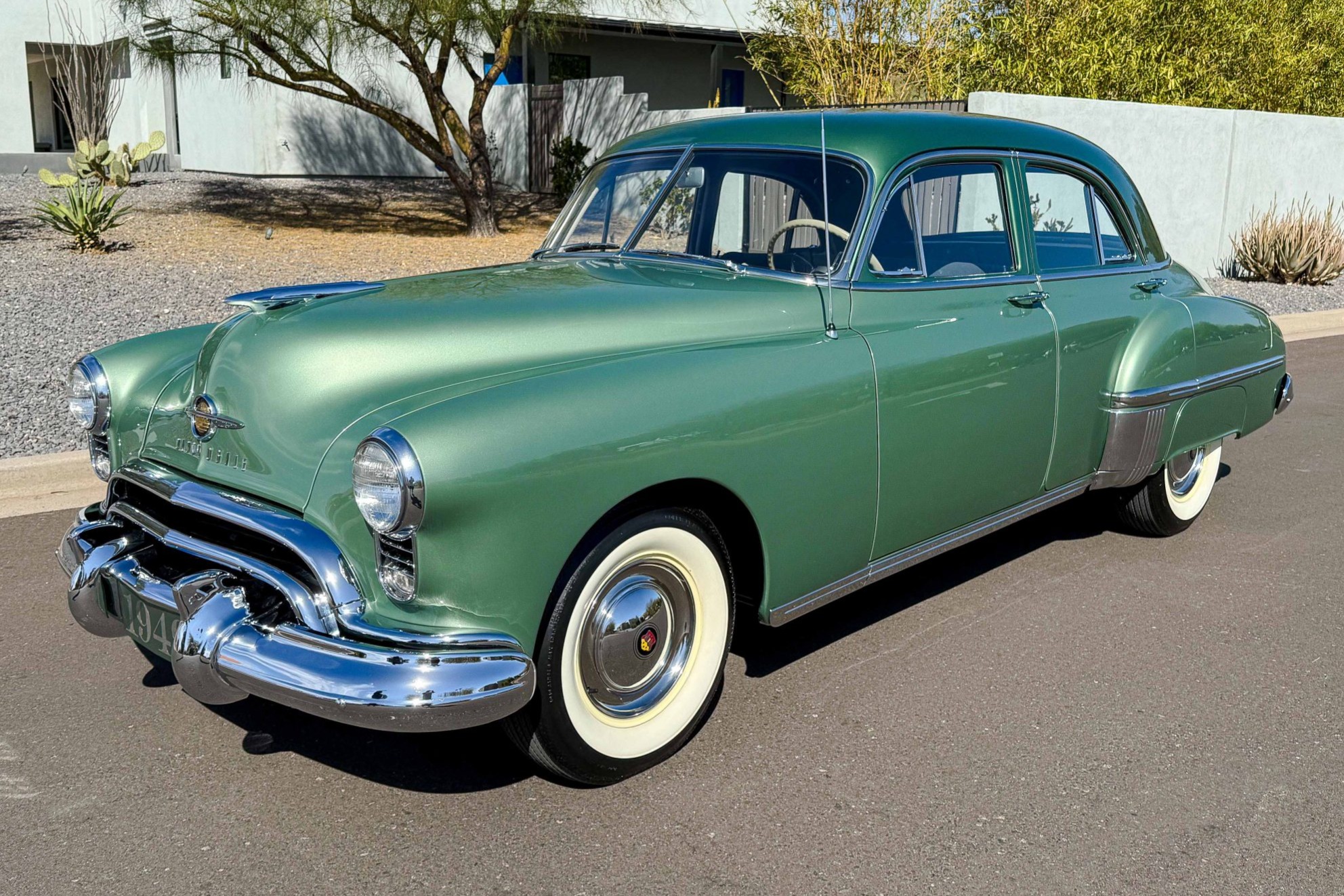 1949 Oldsmobile Futuramic 76 Deluxe VIN 496M14692 | Hagerty Valuation Tools