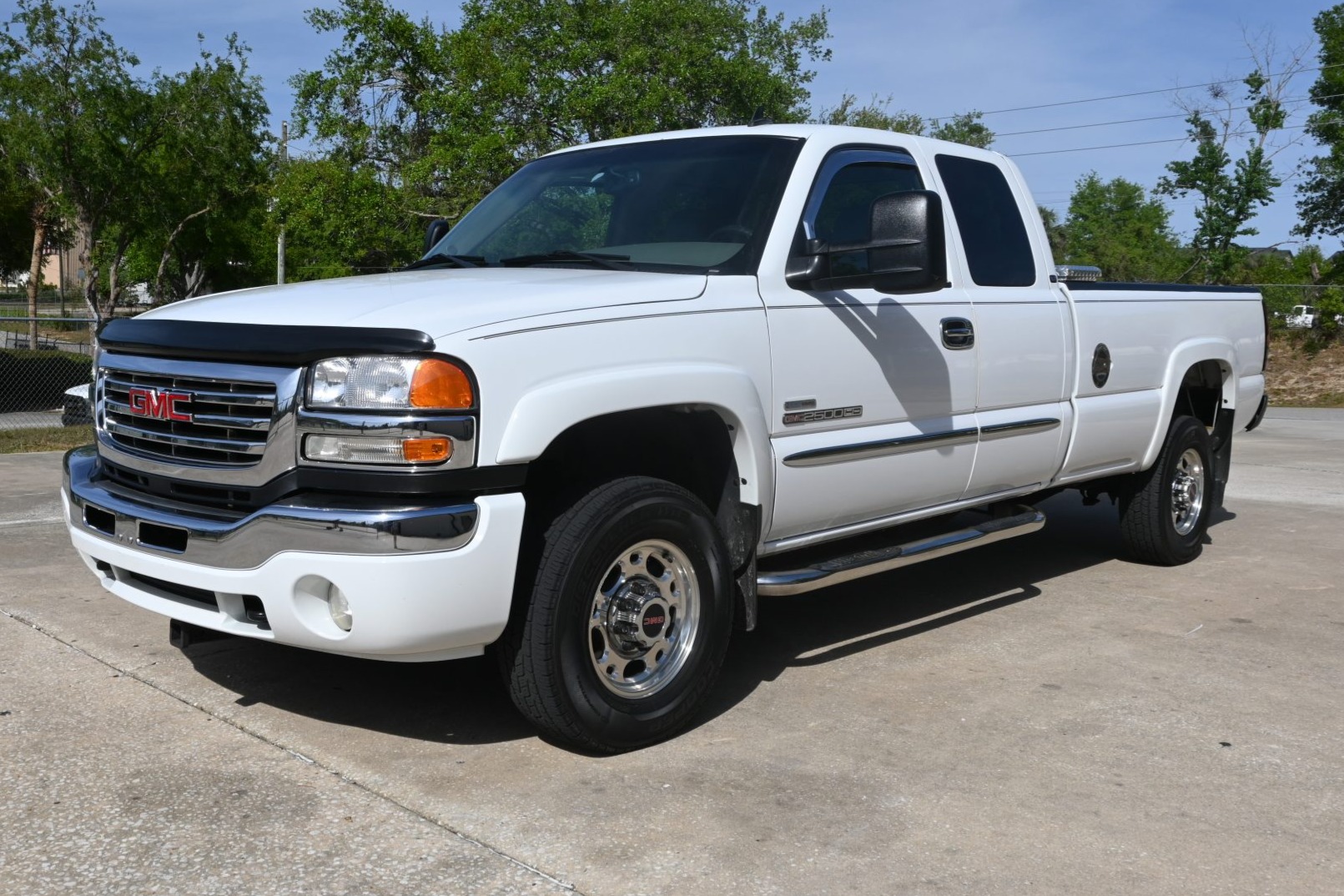 2006 GMC Sierra C2500 HD VIN 1GTHC29D66E271748 | Hagerty Valuation Tools