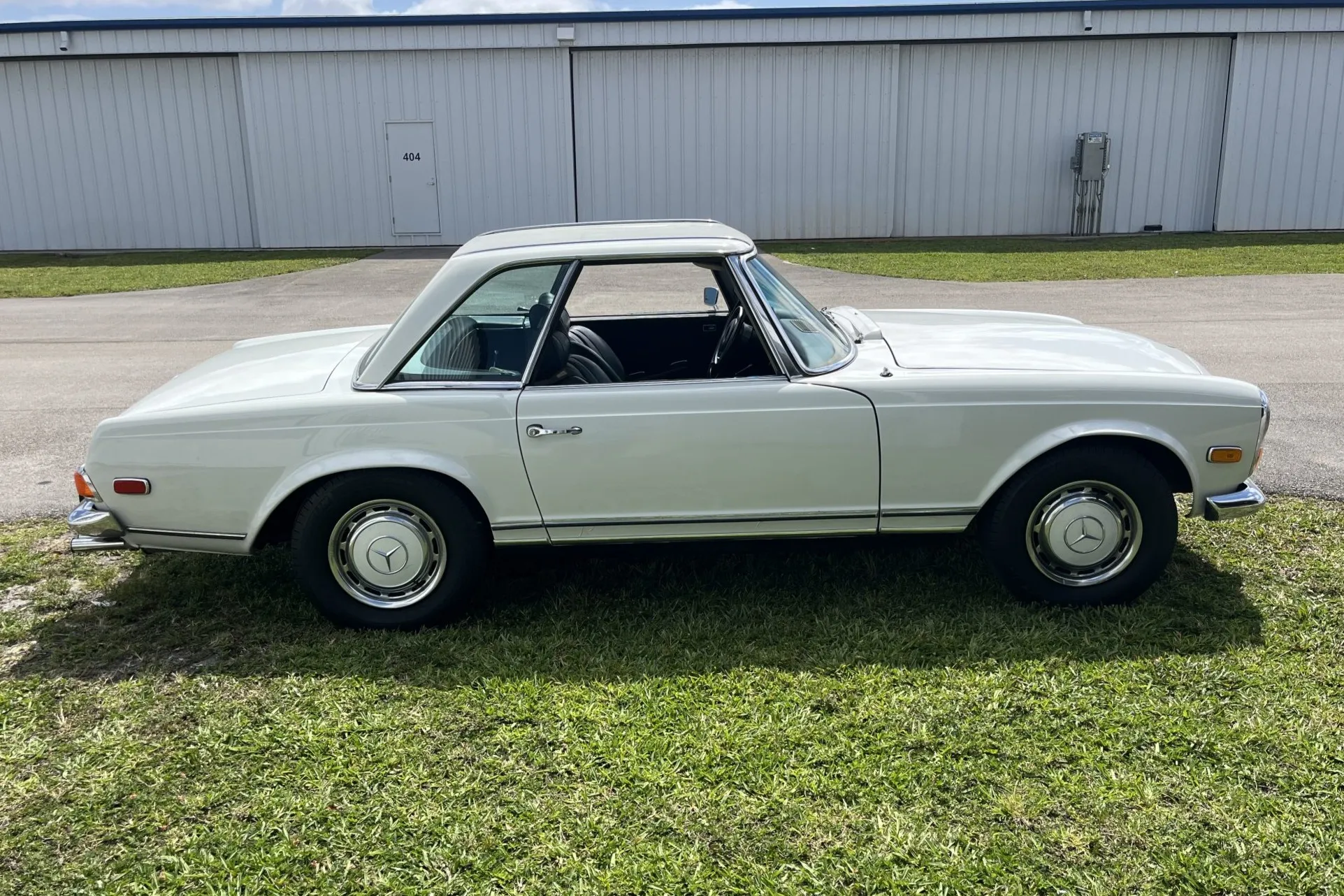 1969 Mercedes-Benz 280SL VIN 11304412010952 | Hagerty Valuation Tools