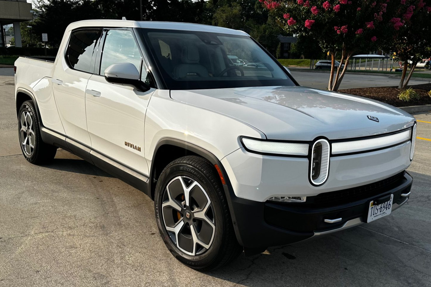 2022 Rivian R1T Adventure VIN 7FCTGAAA1NN012717 | Hagerty Valuation Tools