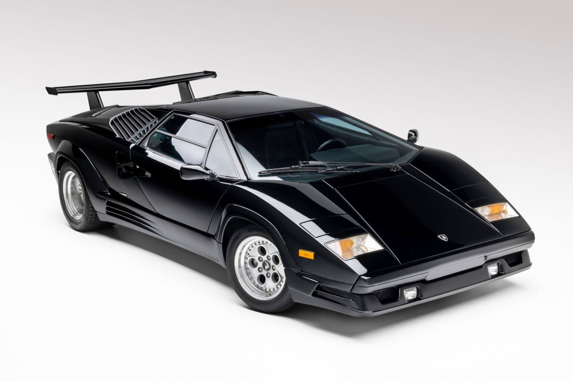 1989 Lamborghini Countach Silver Anniversary VIN ZA9CA05A4KLA12711 ...