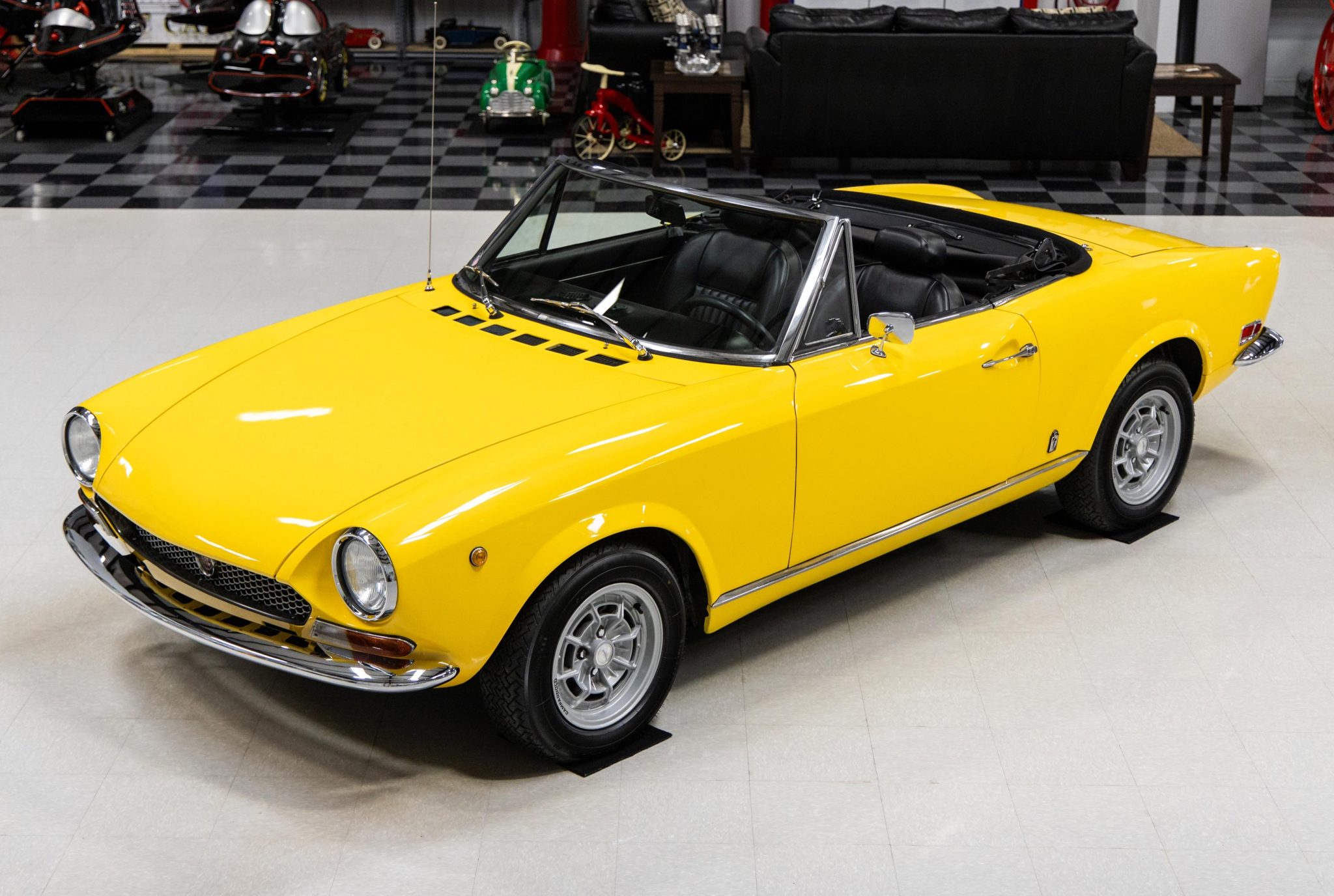 1970 Fiat 124 Spider VIN 124BS0031495 | Hagerty Valuation Tools