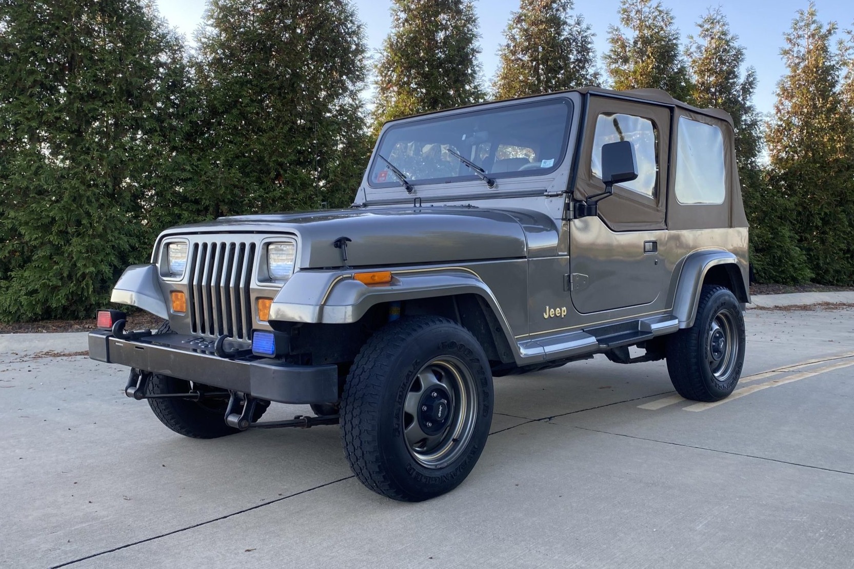 1991 Jeep Wrangler Sahara VIN 2J4FY49S5MJ132819 | Hagerty Valuation Tools