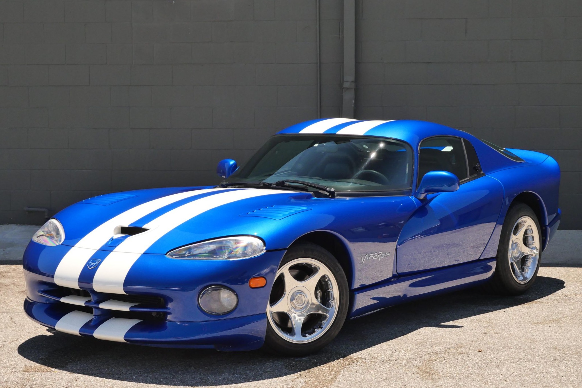 1997 Dodge Viper GTS VIN 1B3ER69E7VV301664 | Hagerty Valuation Tools