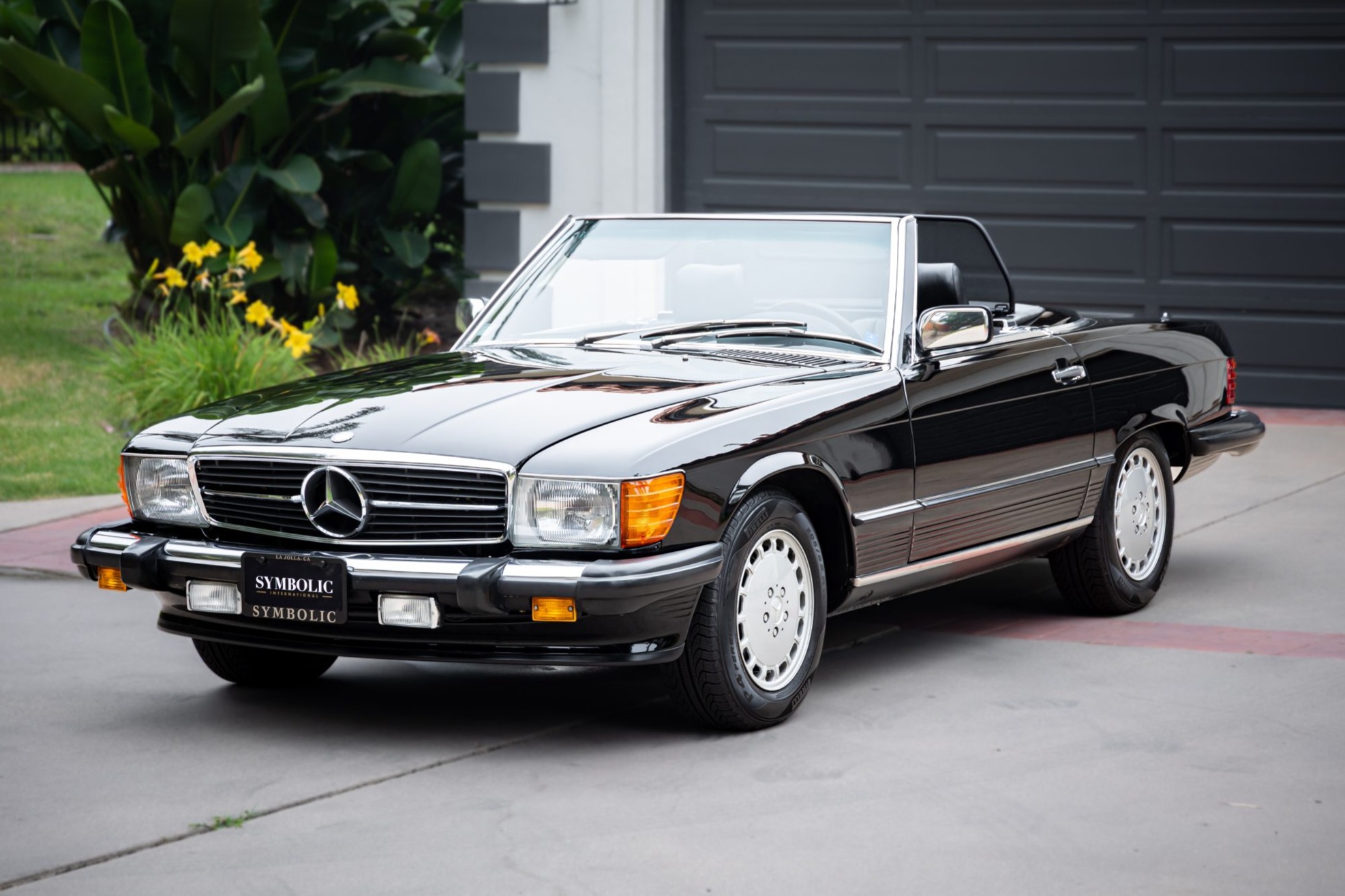 1988 Mercedes-Benz 560SL VIN WDBBA48D5JA079213 | Hagerty Valuation Tools