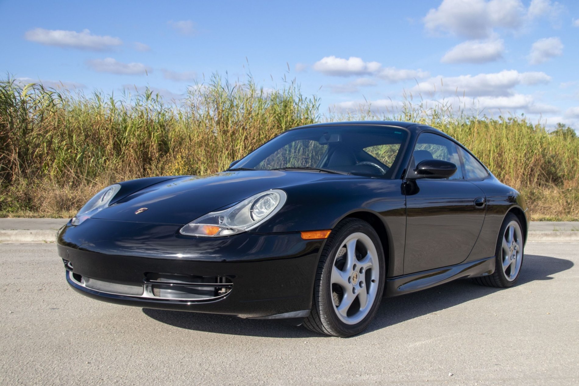 2000 Porsche 911 Carrera VIN WP0AA2994YS621420 | Hagerty Valuation Tools