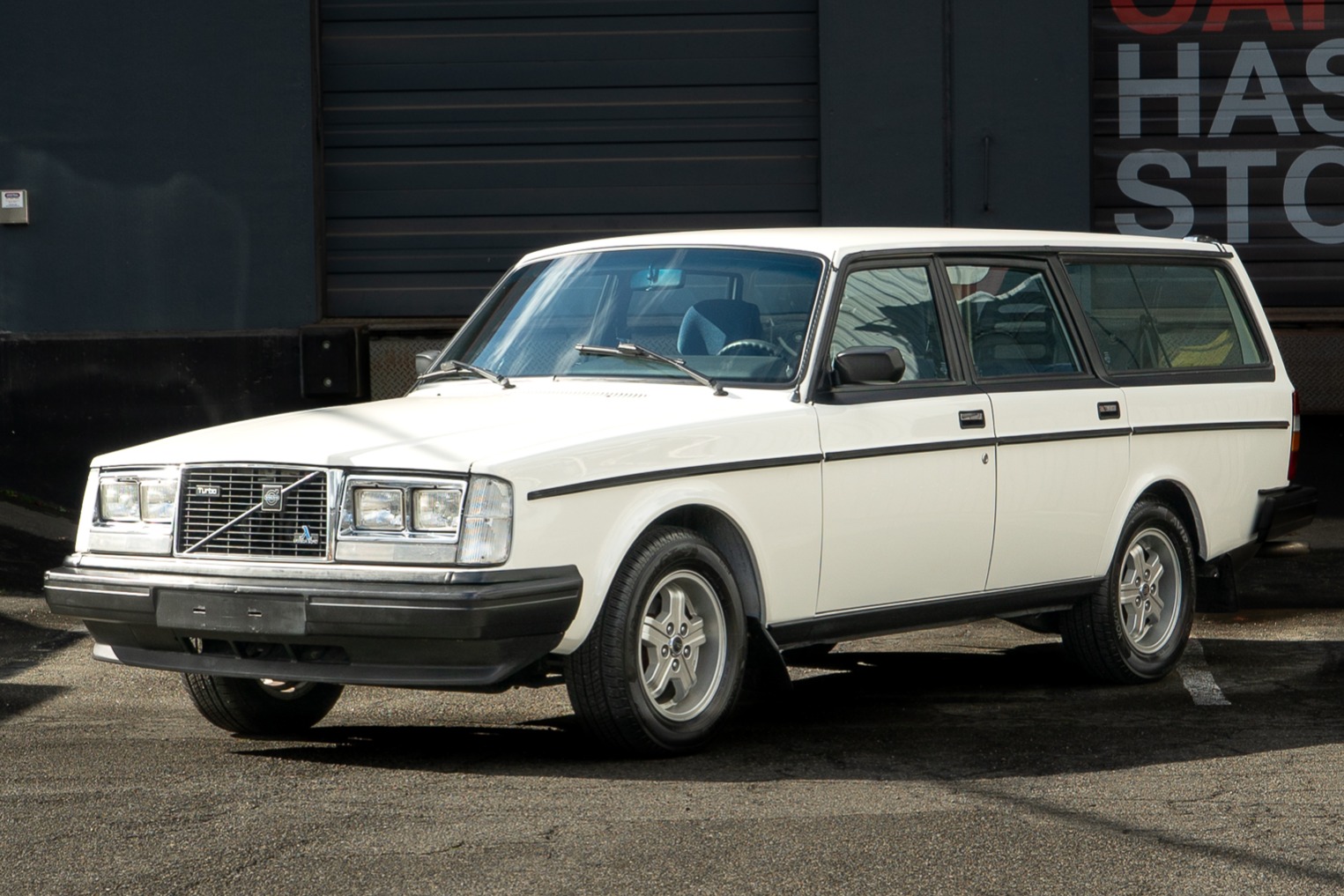1984 Volvo 240 GLT VIN YV1AX4755E1543431 | Hagerty Valuation Tools
