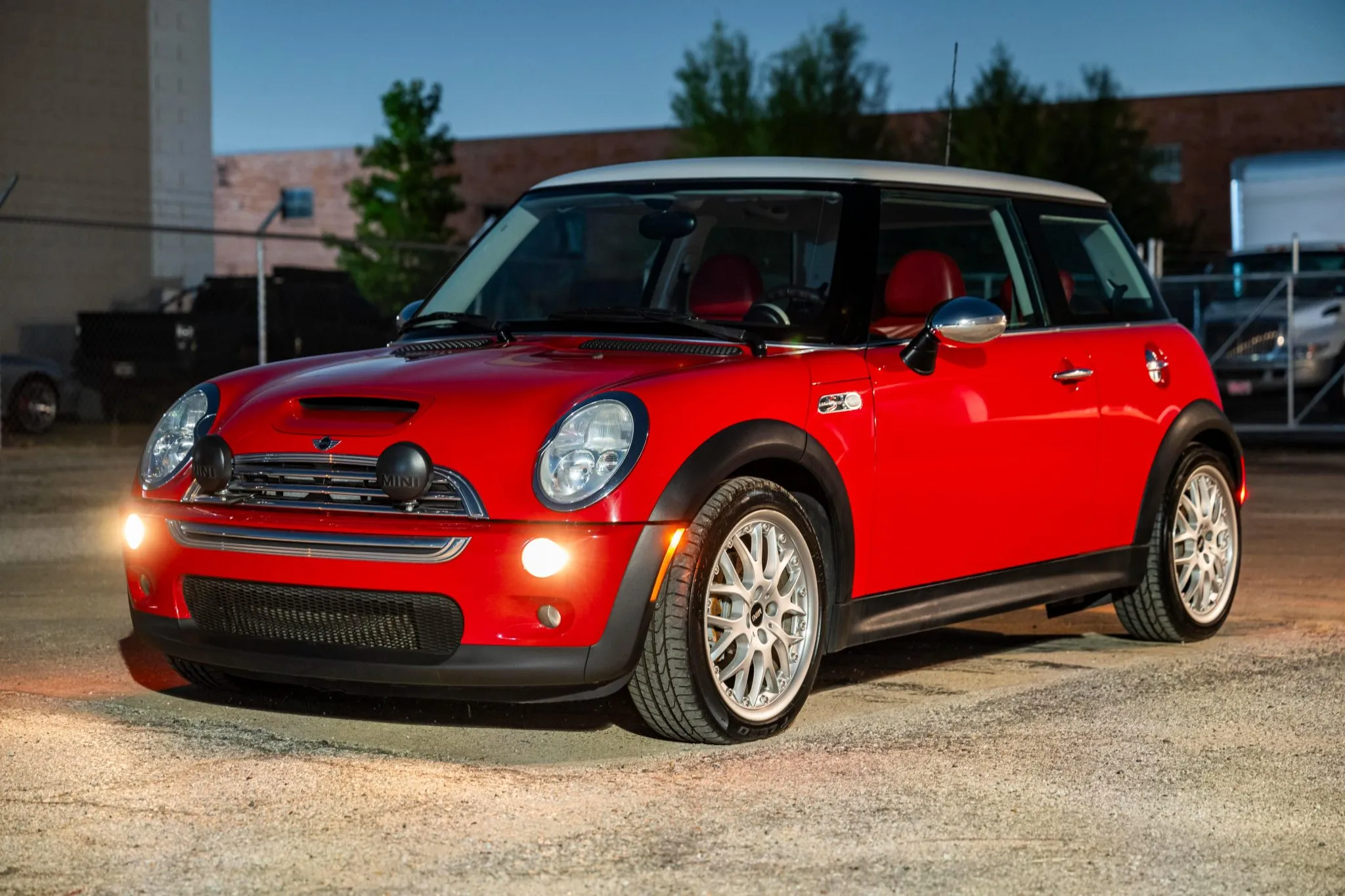2004 Mini Cooper S VIN WMWRE33444TD86032 | Hagerty Valuation Tools
