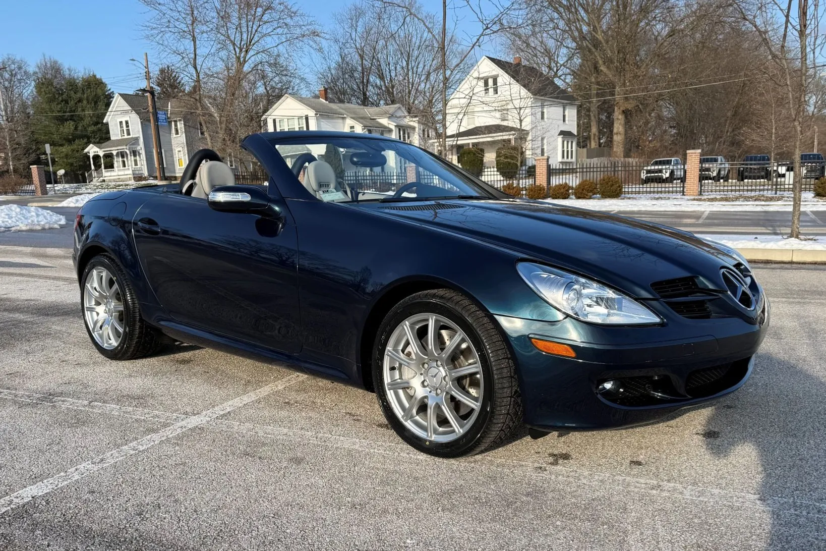 2006 Mercedes-Benz SLK350 VIN WDBWK56F36F125950 | Hagerty Valuation Tools
