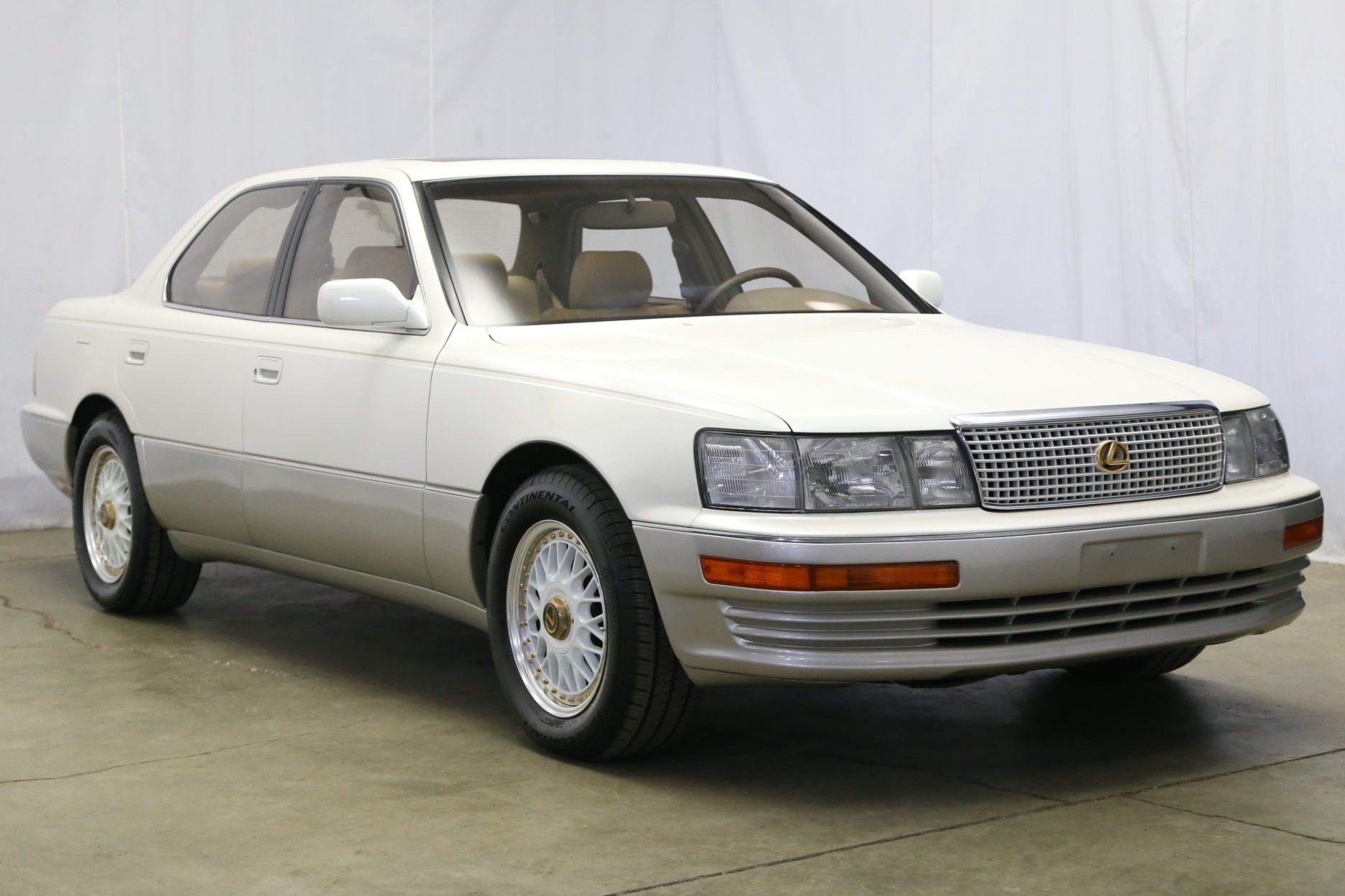 1993 Lexus LS400 VIN JT8UF11E0P0147296 | Hagerty Valuation Tools