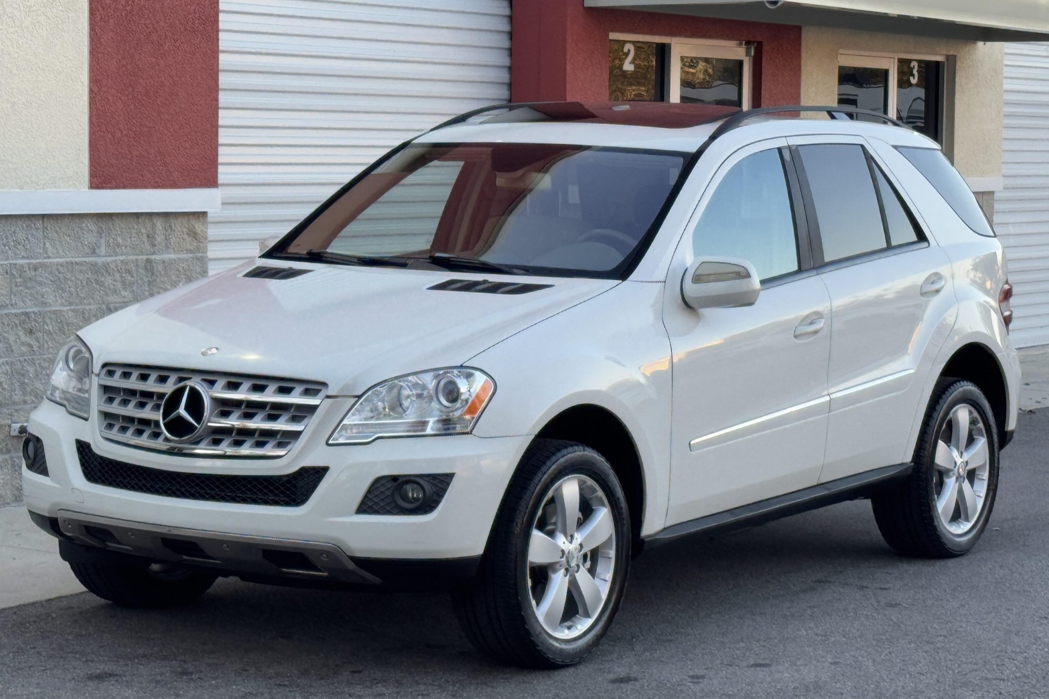 2009 Mercedes-Benz ML350 VIN 4JGBB56E09A504893 | Hagerty Valuation Tools