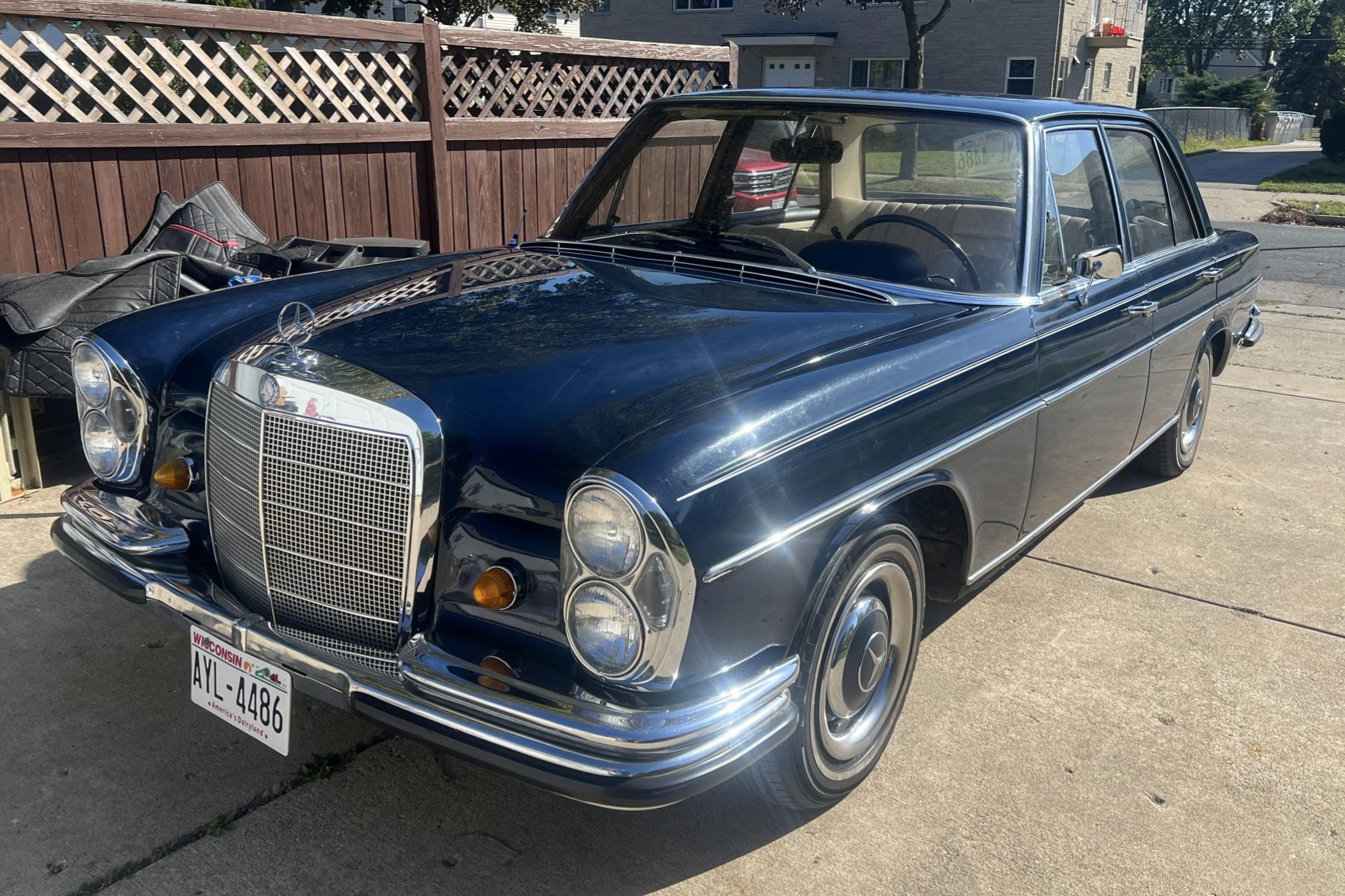 1967 Mercedes-Benz 250S VIN 10801212048222 | Hagerty Valuation Tools