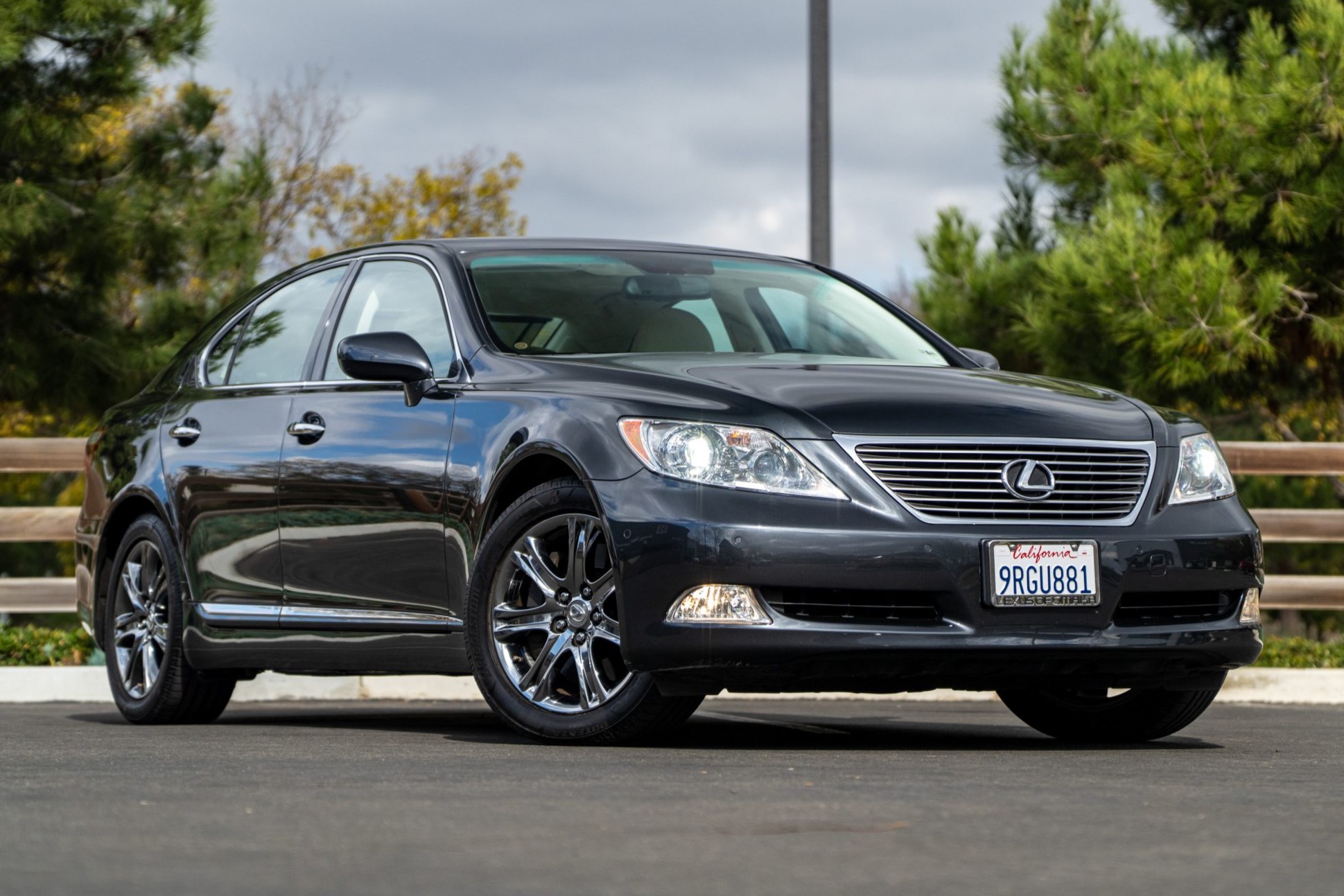 2009 Lexus LS460 AWD VIN JTHCL46F995000536 | Hagerty Valuation Tools