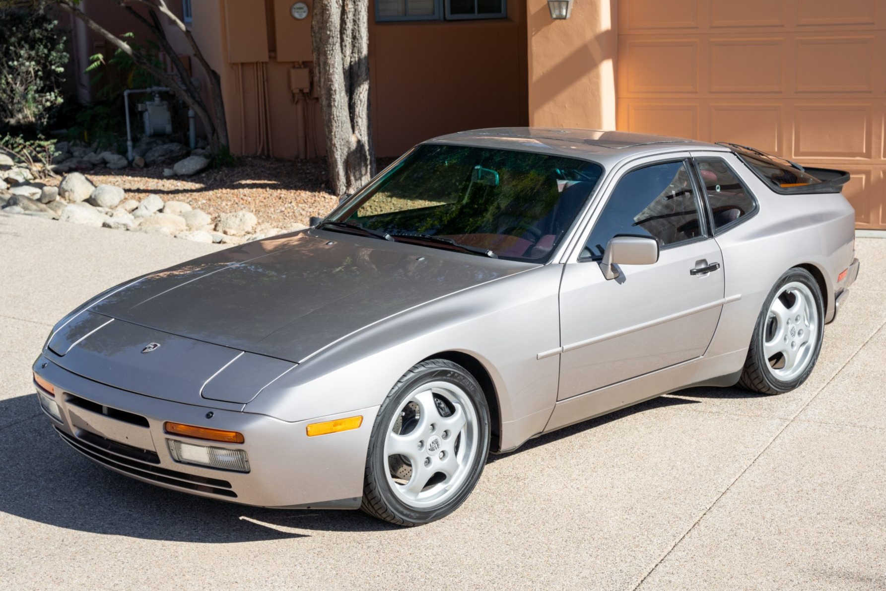1988 Porsche 944 Turbo VIN WP0AA2951JN151252 | Hagerty Valuation Tools