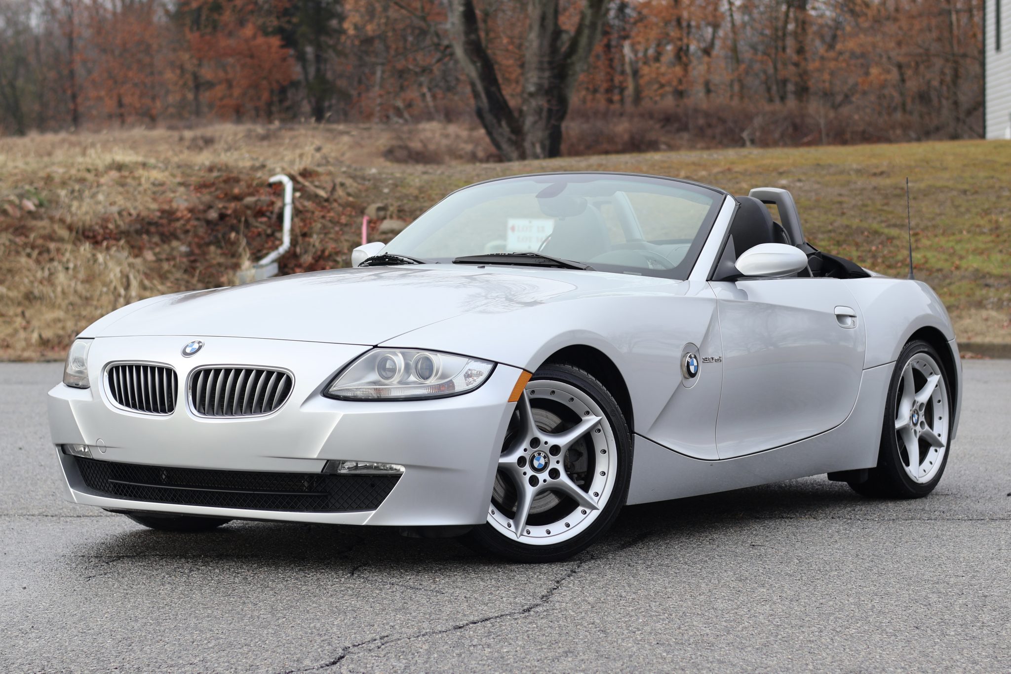 2006 BMW Z4 3.0si VIN 4USBU53526LX01366 | Hagerty Valuation Tools