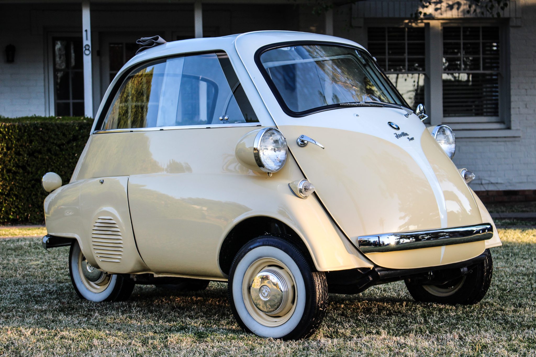 1957 BMW Isetta 300 VIN 506177 | Hagerty Valuation Tools