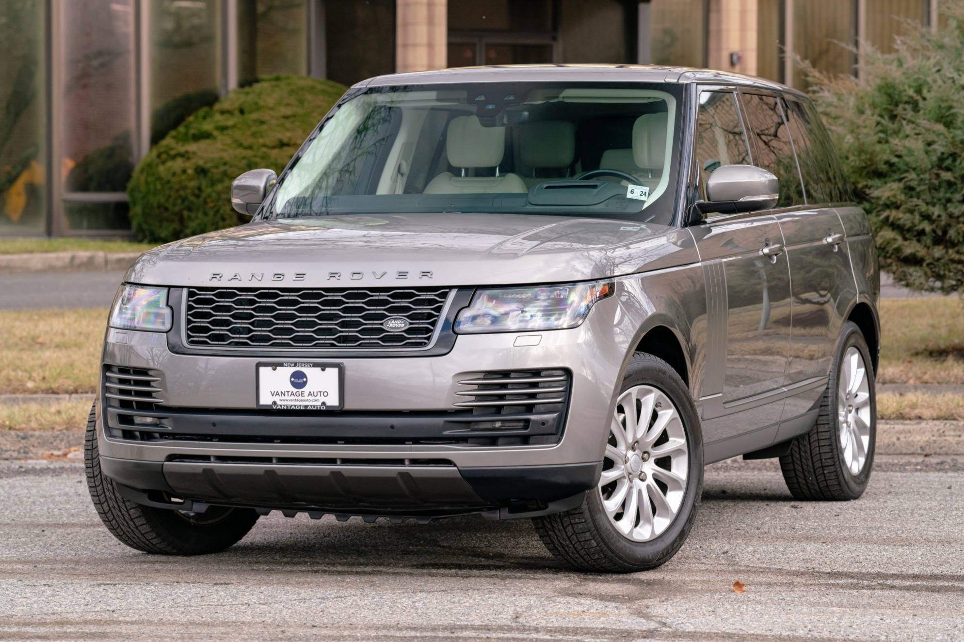 2019 Land Rover Range Rover VIN SALGR2RK2KA563271 | Hagerty Valuation Tools