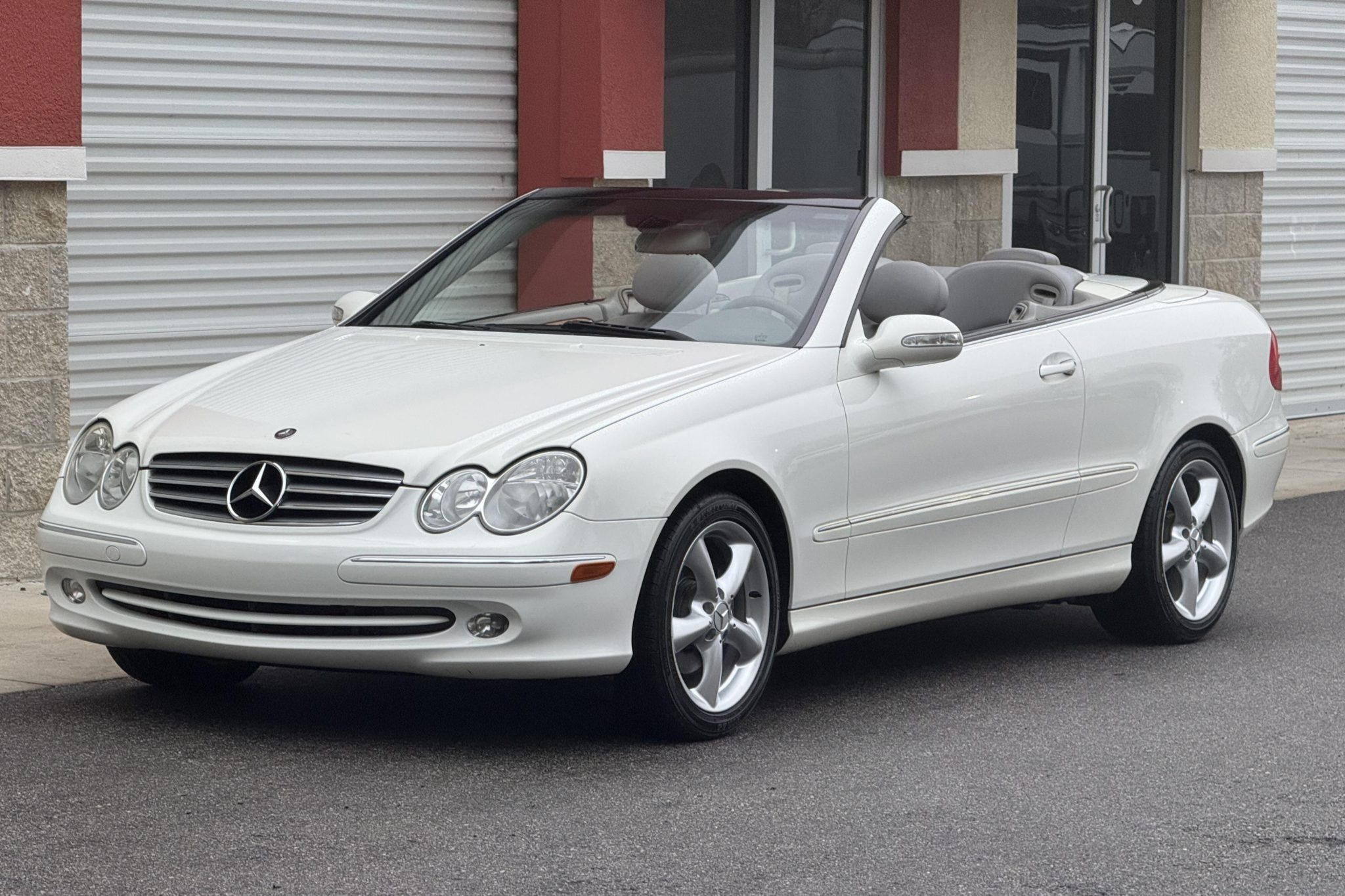 2005 Mercedes-Benz CLK320 VIN WDBTK65G15T049423 | Hagerty Valuation Tools