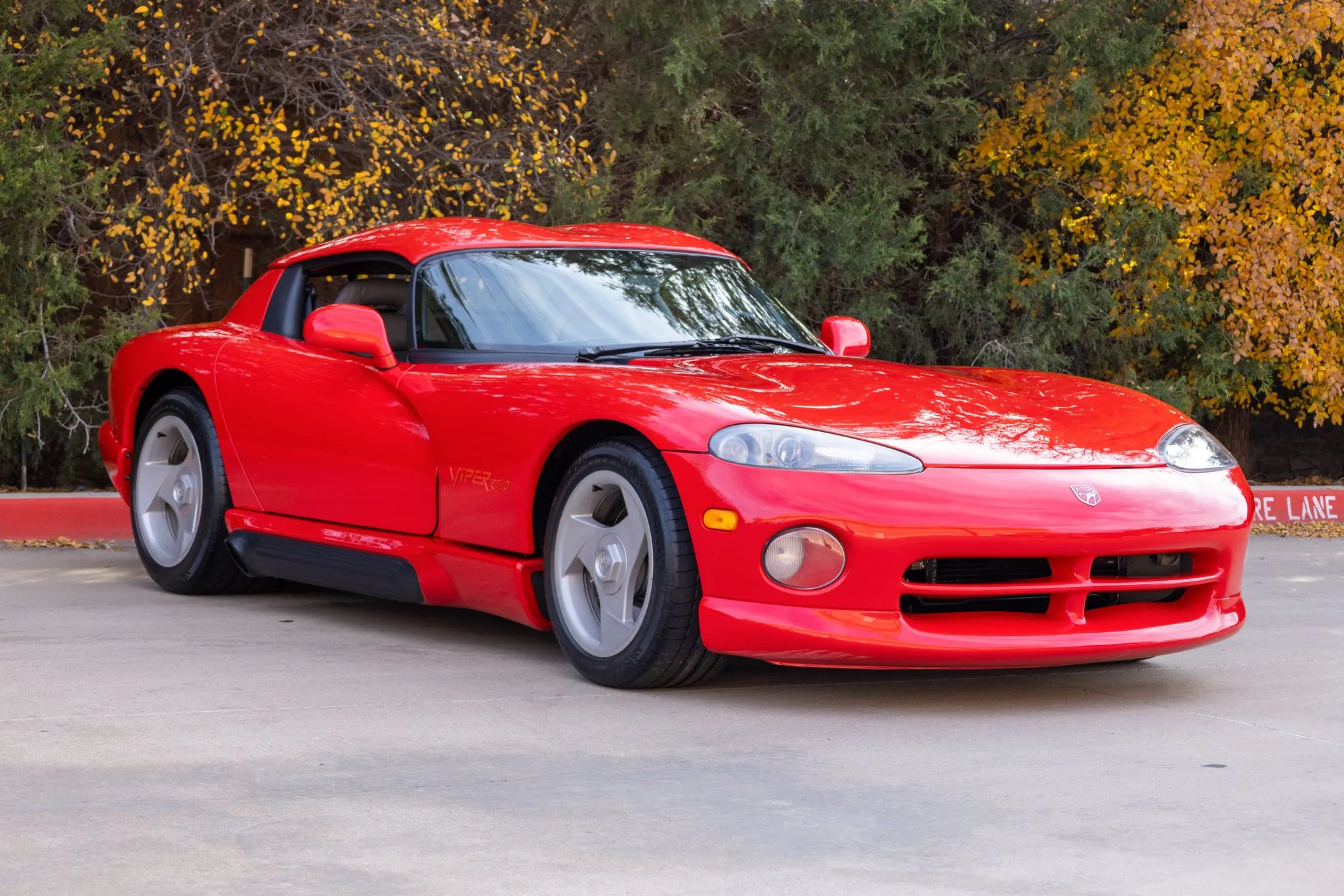 1992 Dodge Viper RT/10 VIN 1B3BR65E6NV100217 | Hagerty Valuation Tools