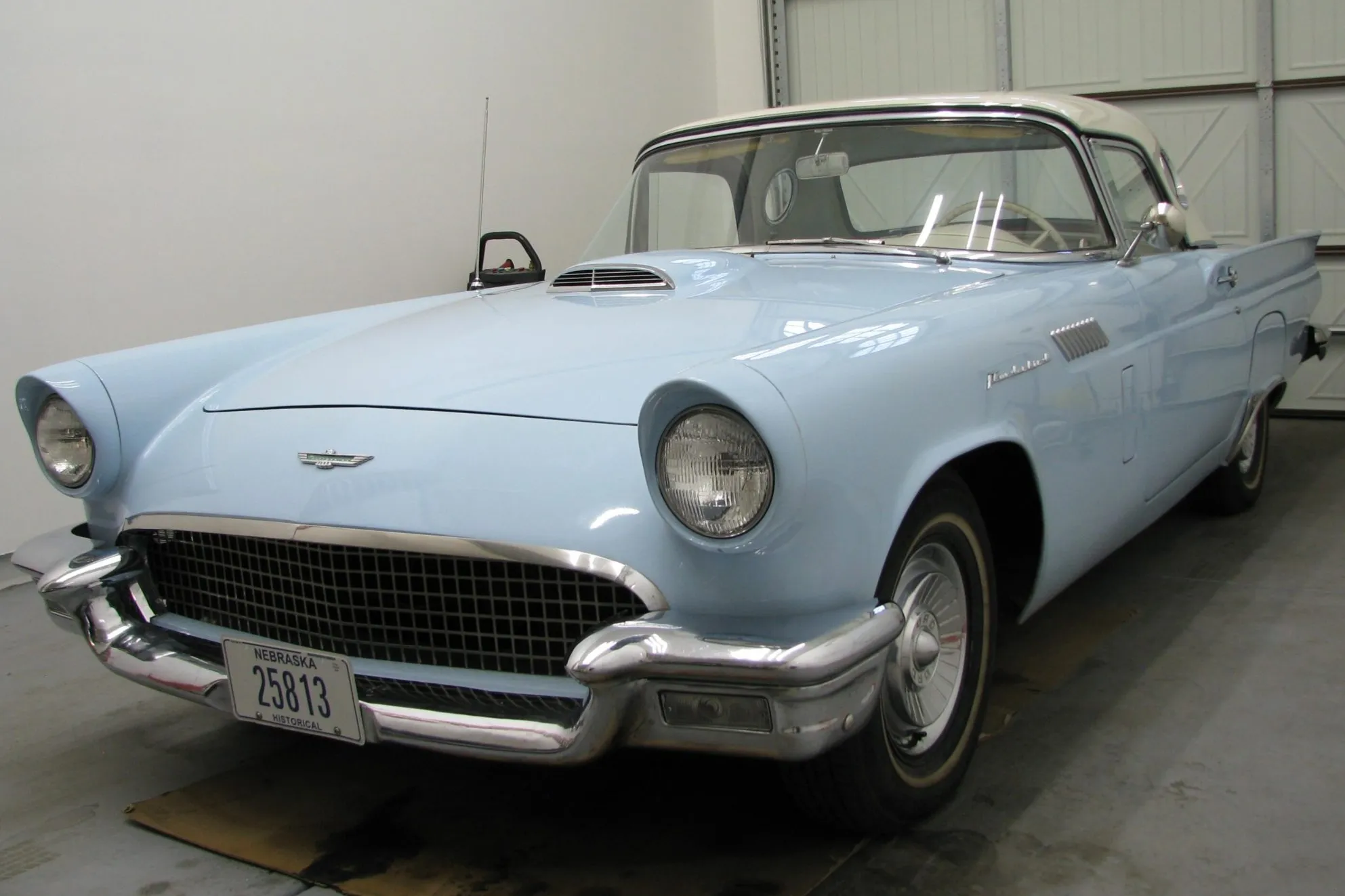 1957 Ford Thunderbird VIN D7FH125554 | Hagerty Valuation Tools