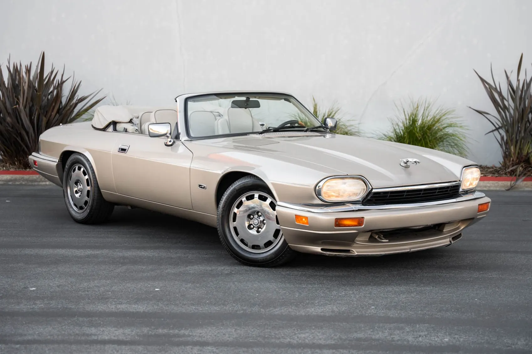 1996 Jaguar XJS 2+2 VIN SAJNX2749TC225298 | Hagerty Valuation Tools