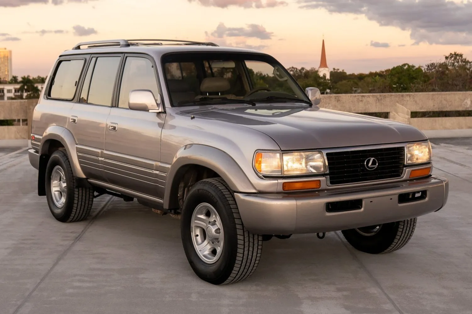 1997 Lexus LX450 VIN JT6HJ88J4V0178312 | Hagerty Valuation Tools