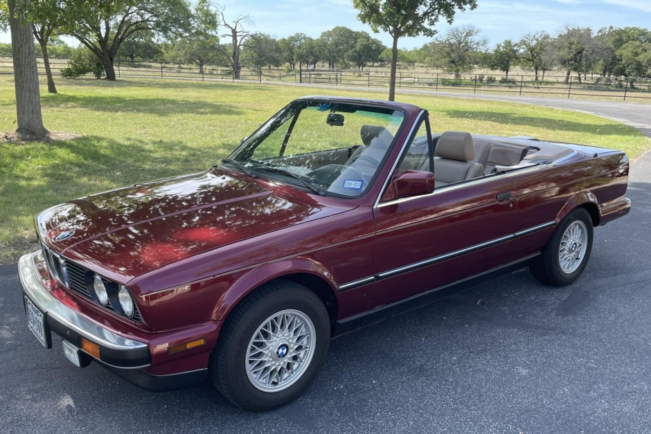 1991 BMW 325i VIN WBABB1317MEC04154 | Hagerty Valuation Tools