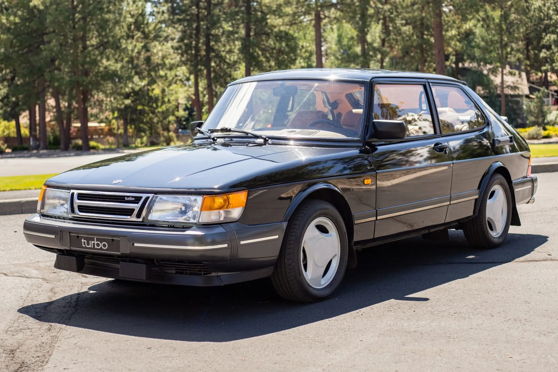 1988 Saab 900 Turbo VIN YS3AT35L4J3007560 | Hagerty Valuation Tools