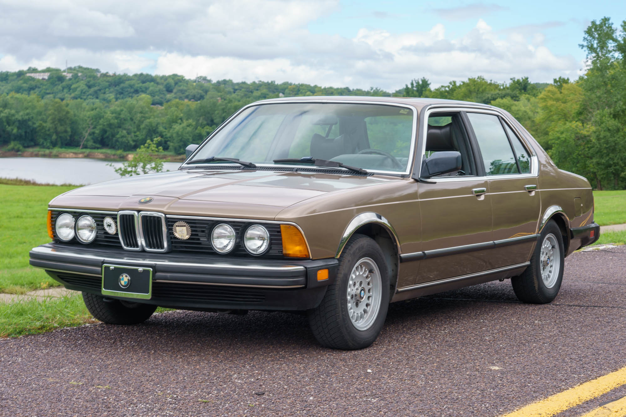 1984 BMW 733i Automatic VIN WBAFF8407E9281344 | Hagerty Valuation Tools