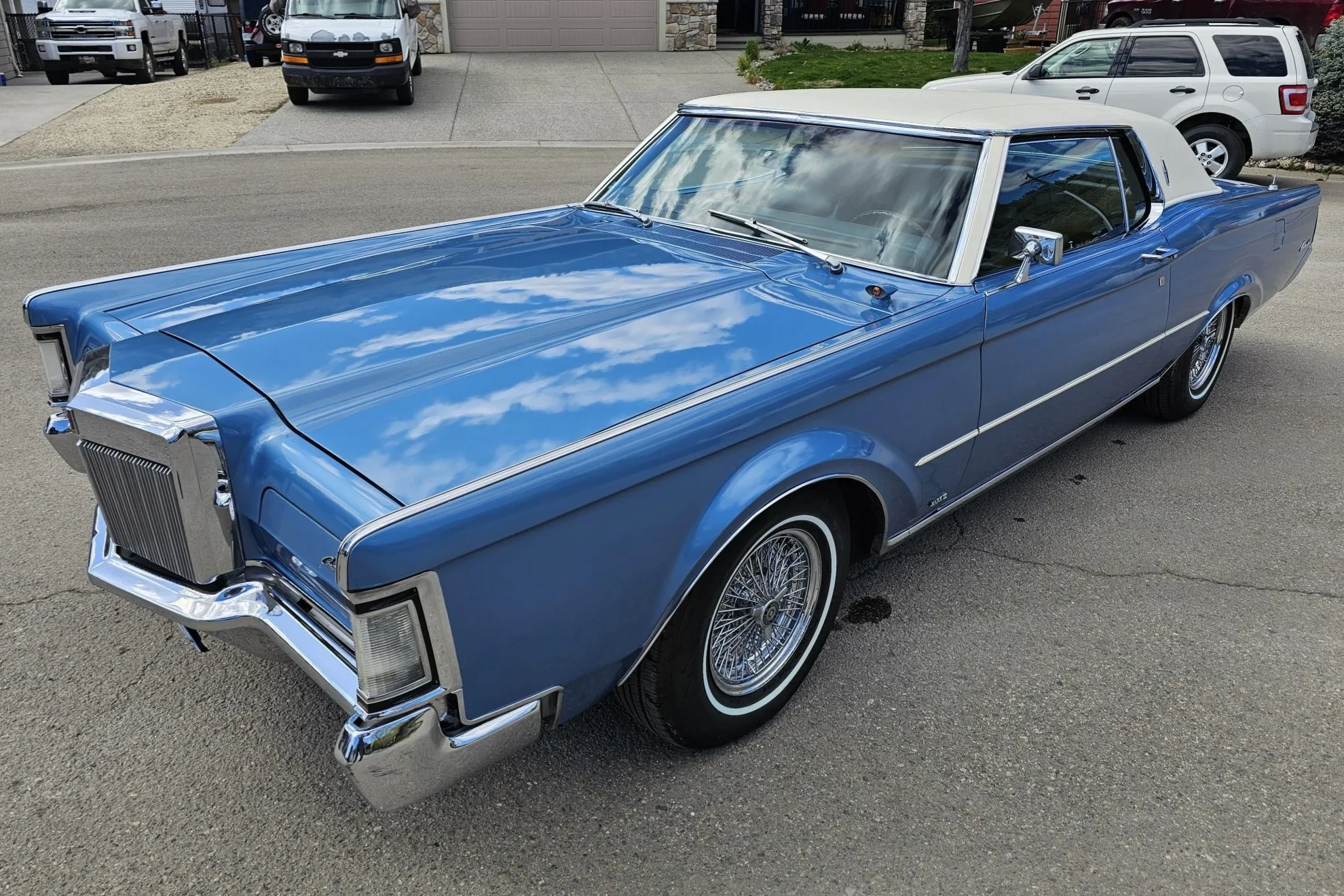 1969 Lincoln Continental Mk III VIN 9Y89A878125 | Hagerty Valuation Tools