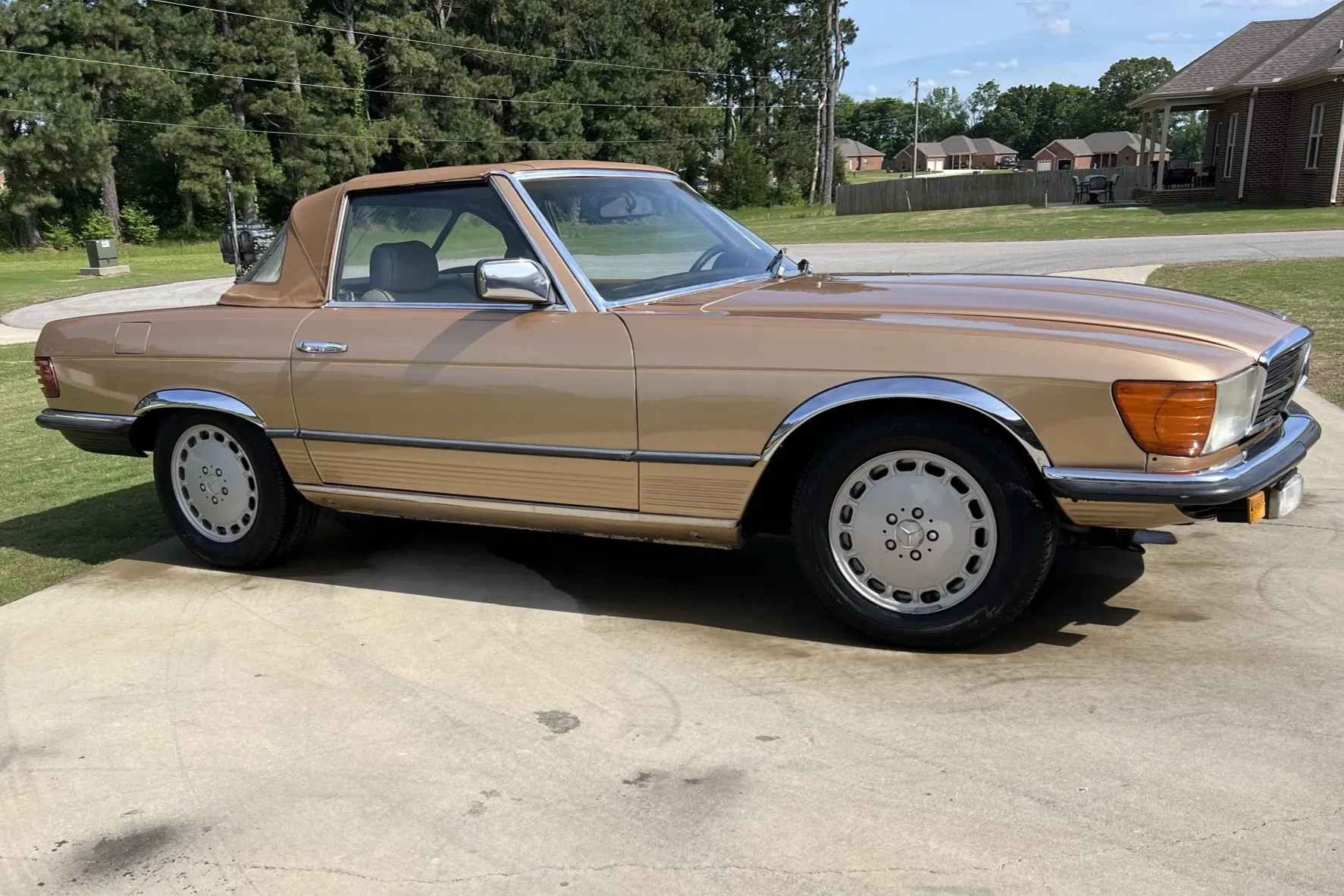 1983 Mercedes-Benz 280SL VIN WDB10704210016737 | Hagerty Valuation Tools