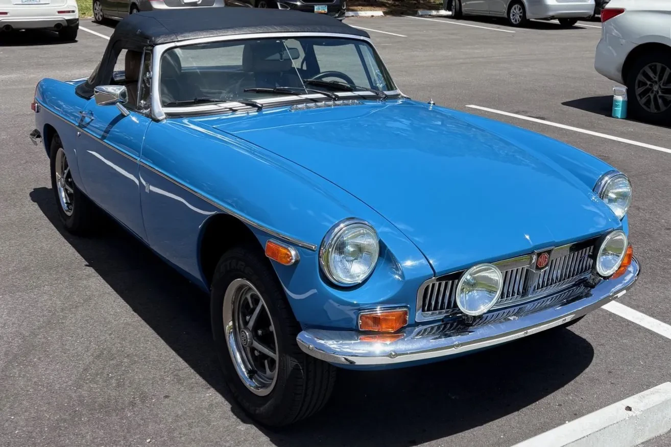 1975 MG MGB VIN GHN5UF383149G | Hagerty Valuation Tools®