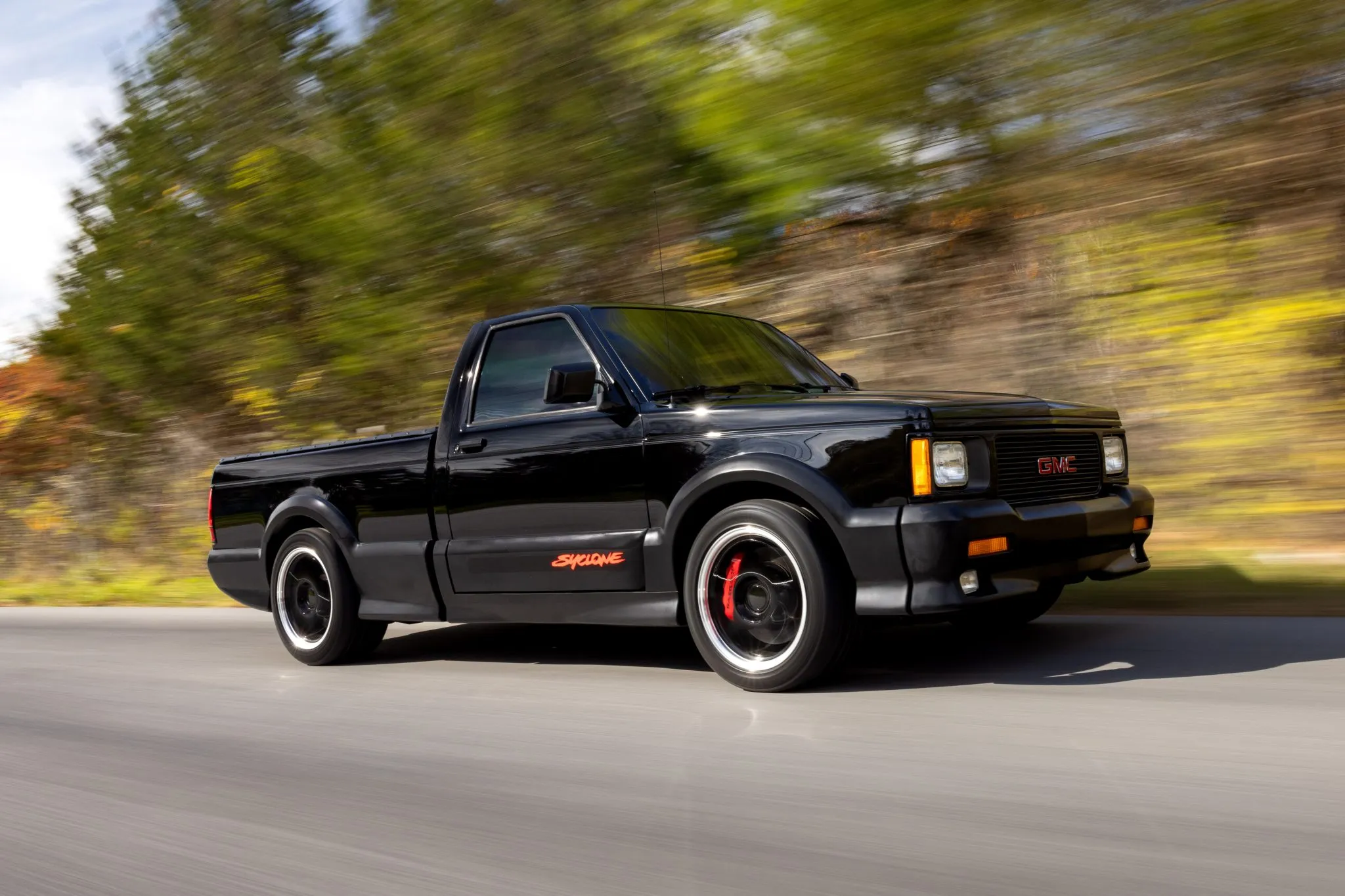 1991 GMC Syclone 1/2 Ton VIN 1GDCT14Z2M8800692 | Hagerty Valuation Tools