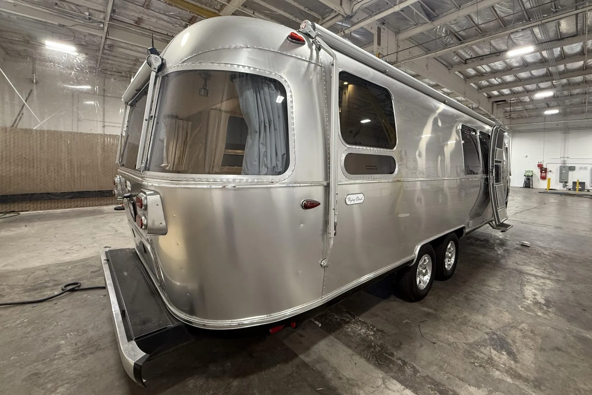 2023 Airstream Flying Cloud 28R8 VIN 1STJ9YM25PJ562146 | Hagerty ...