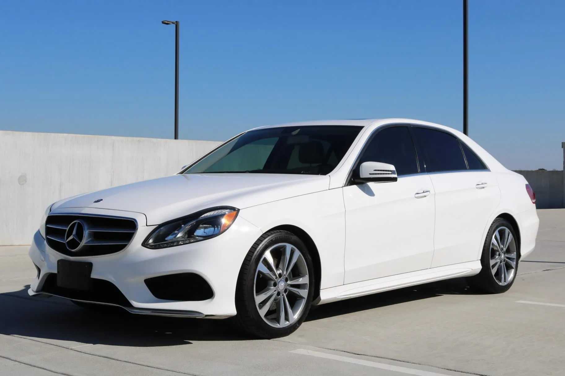 2014 Mercedes-Benz E350 VIN WDDHF5KB6EA811810 | Hagerty Valuation Tools