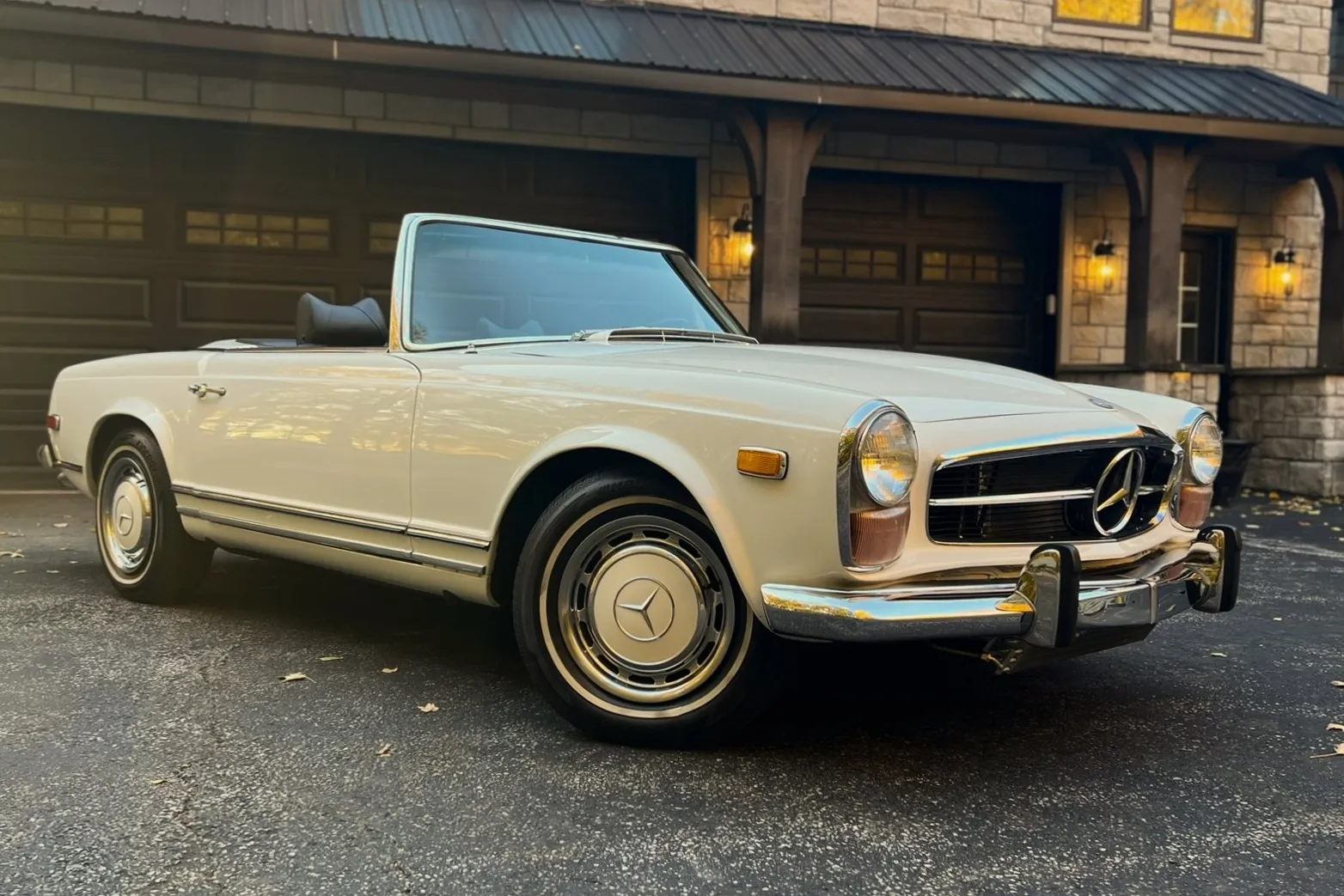 1970 Mercedes-Benz 280SL VIN 11304412018736 | Hagerty Valuation Tools