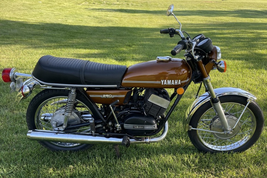 1974 Yamaha RD250A VIN 352207443 | Hagerty Valuation Tools