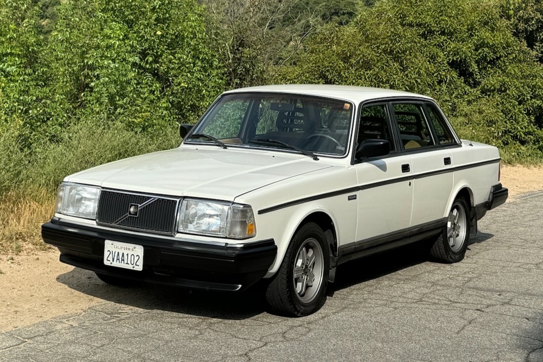 1990 Volvo 240 DL VIN YV1AA8843L1428676 | Hagerty Valuation Tools