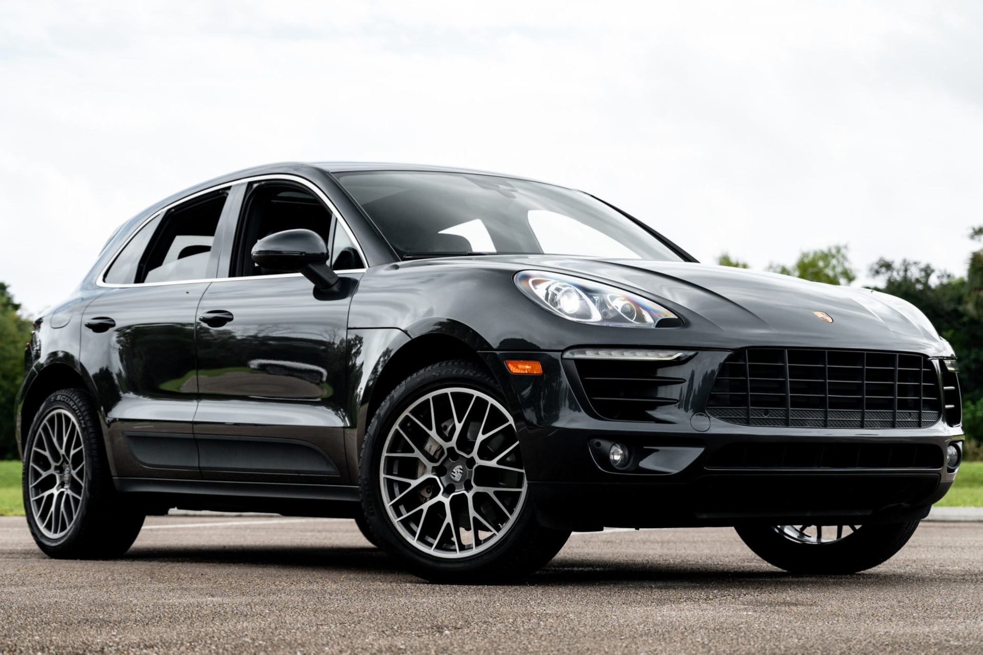2017 Porsche Macan S AWD VIN WP1AB2A51HLB14246 | Hagerty Valuation Tools