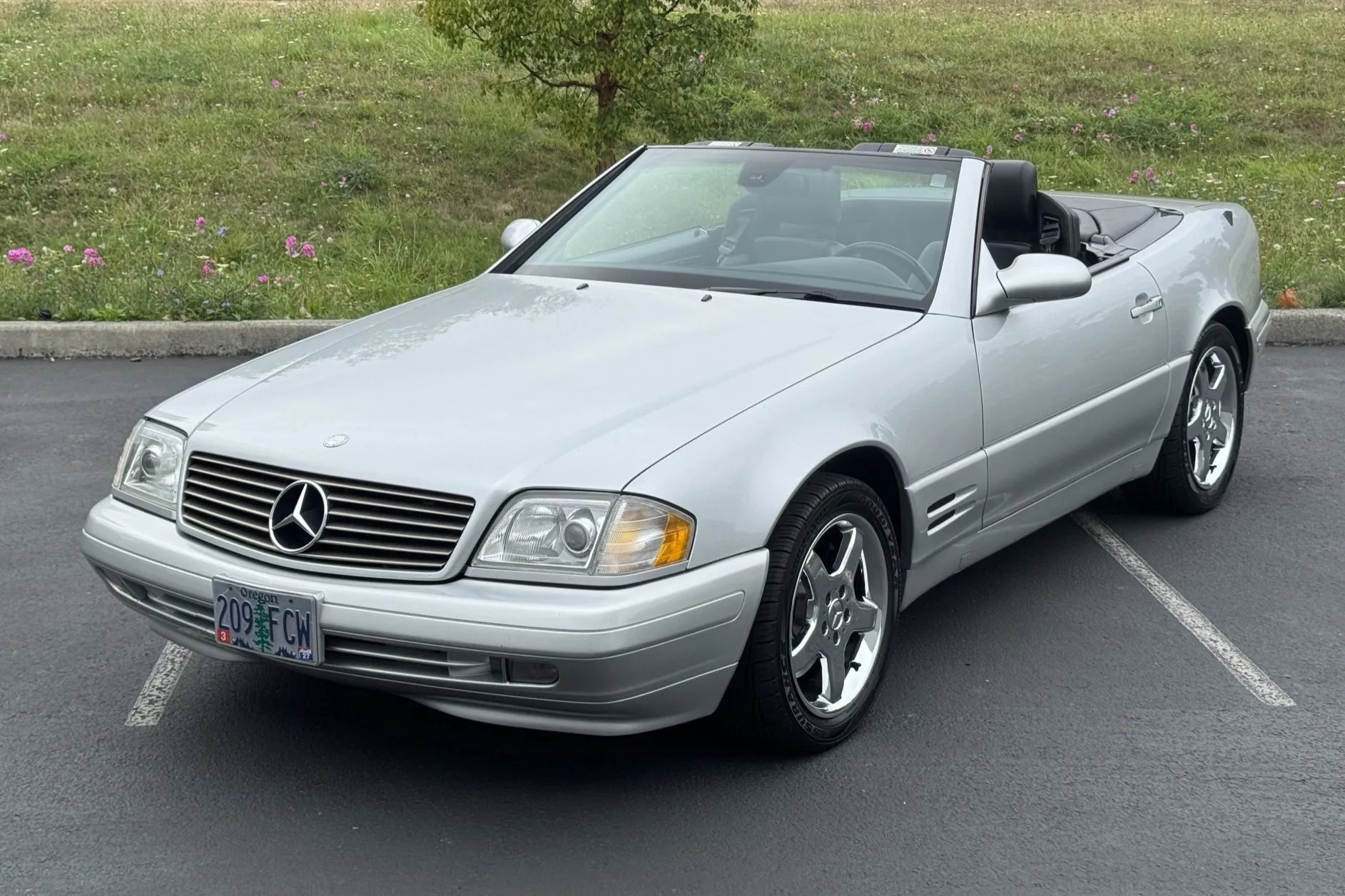 2000 Mercedes-Benz SL500 VIN WDBFA68F0YF194264 | Hagerty Valuation Tools
