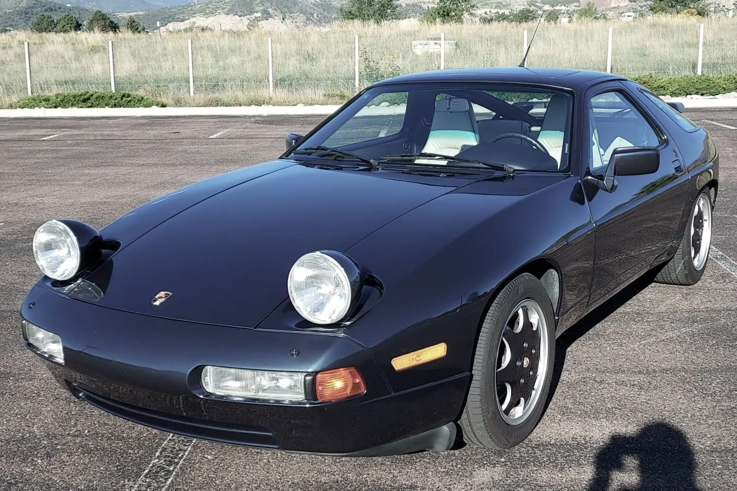 1990 Porsche 928 GT VIN WP0JB2925LS860502 | Hagerty Valuation Tools