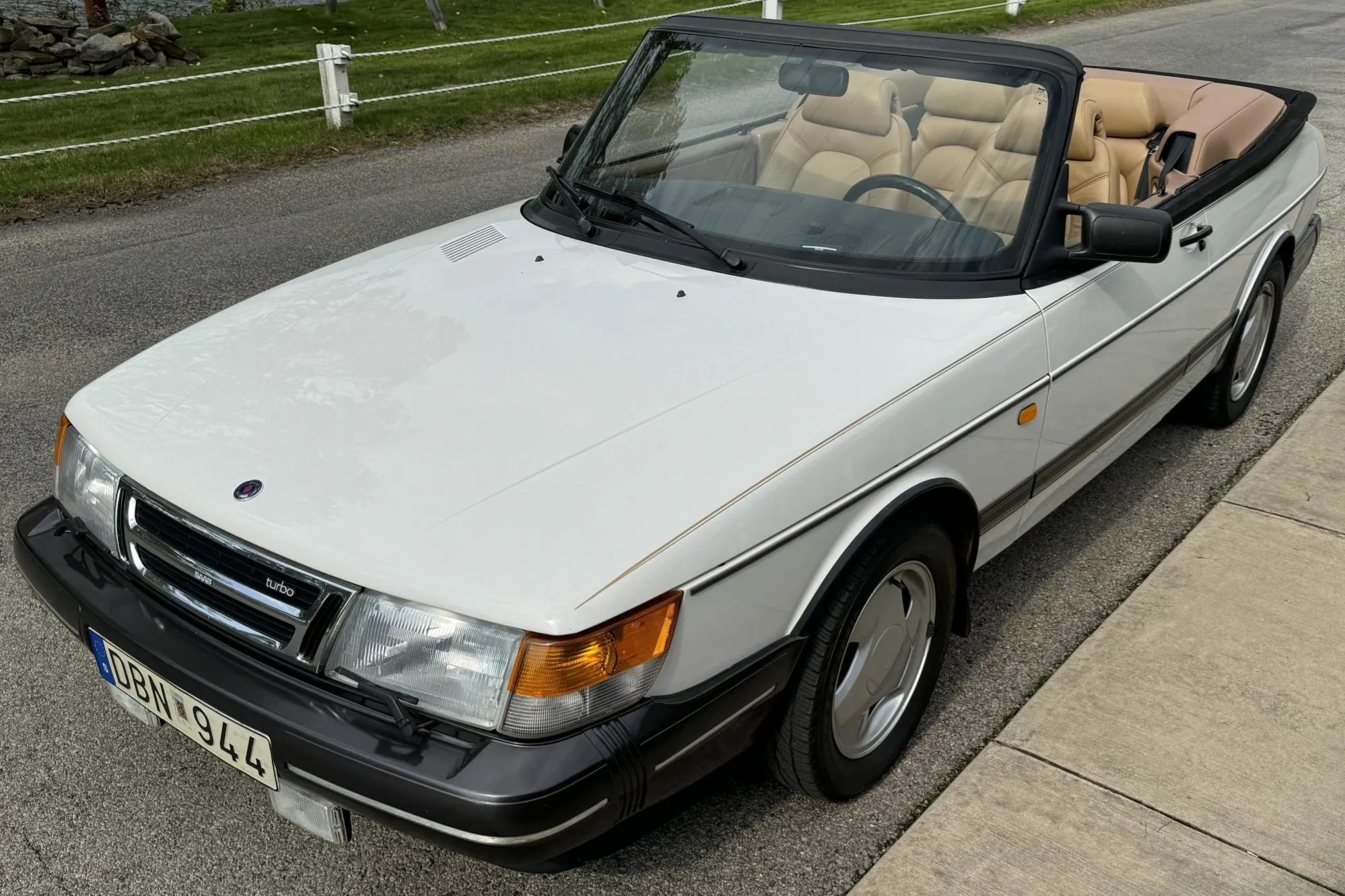 1994 Saab 900 VIN YS3AL76L3R7000447 | Hagerty Valuation Tools