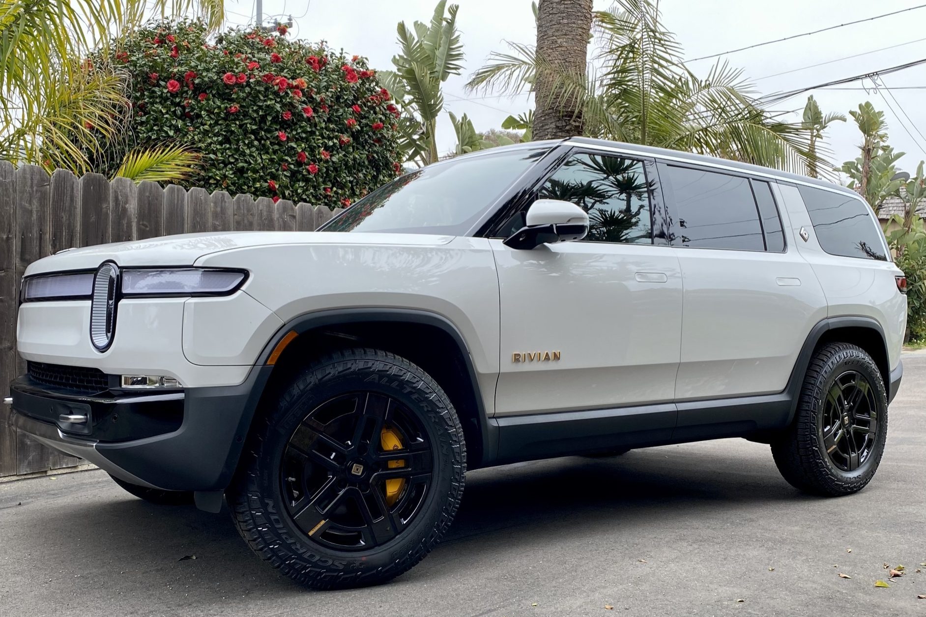 2023 Rivian R1S Adventure VIN 7PDSGABA8PN004495 | Hagerty Valuation Tools