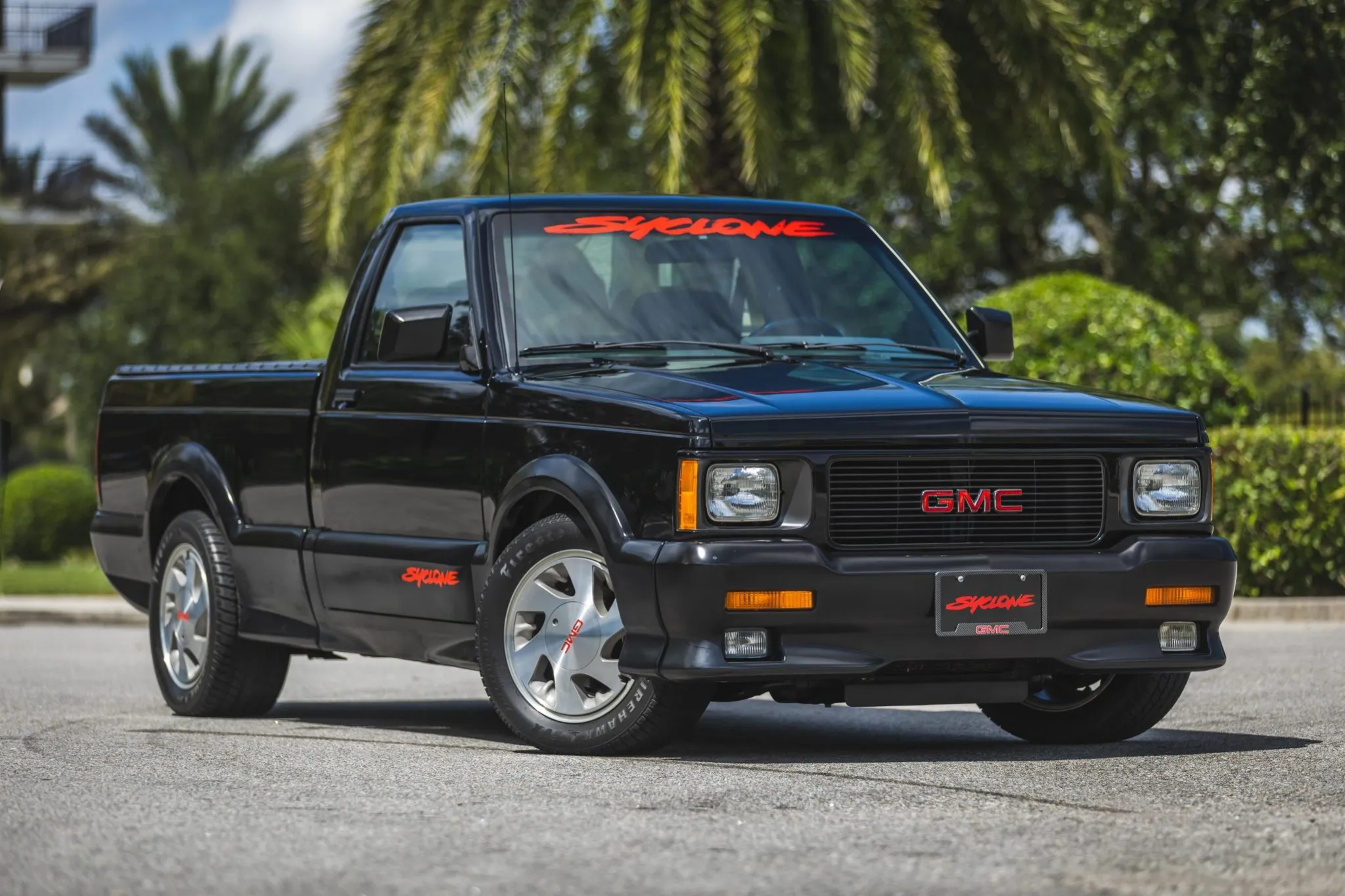 1991 GMC Syclone 1/2 Ton VIN 1GDCT14ZXM8800083 | Hagerty Valuation Tools