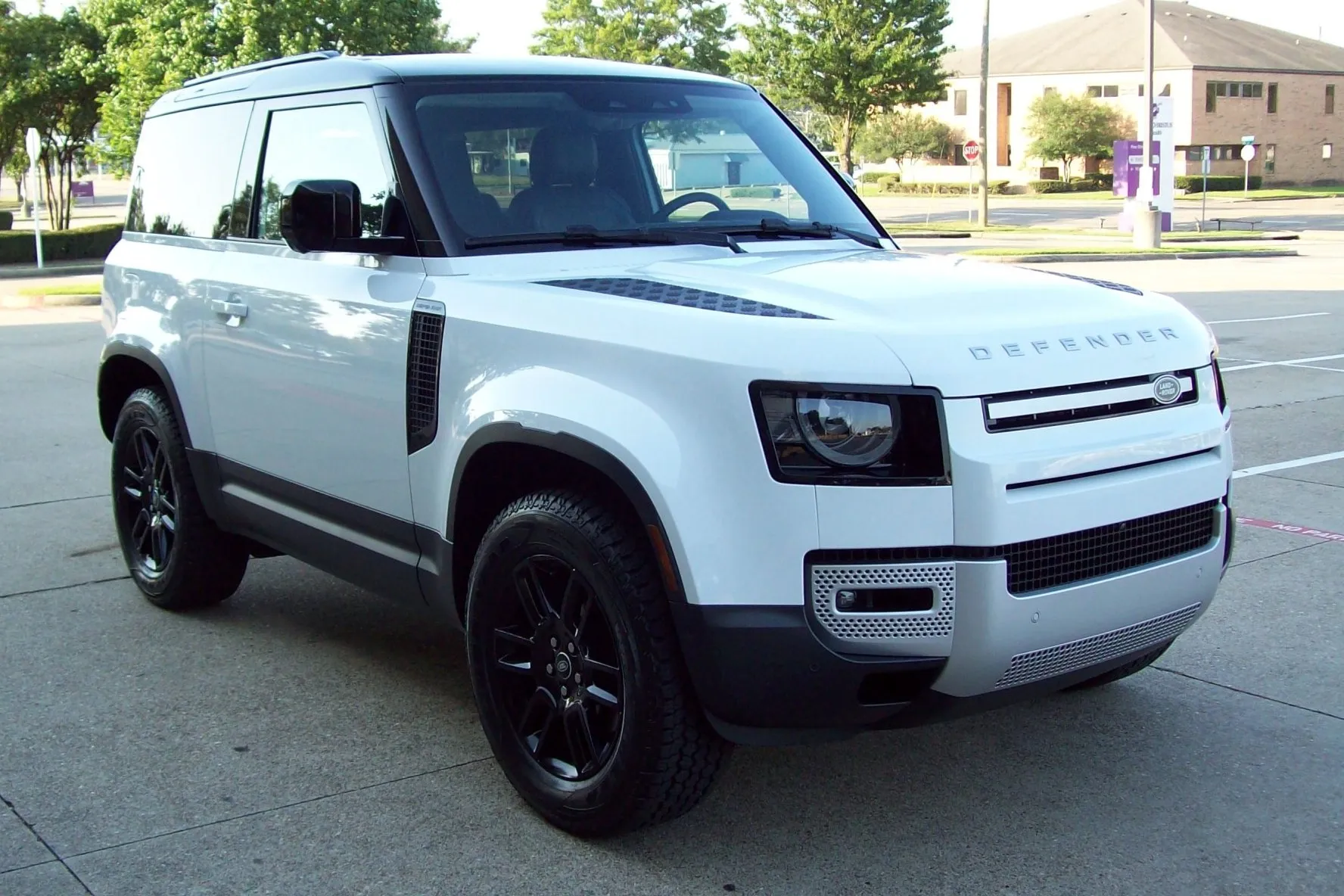 2024 Land Rover Defender 90 S VIN SALEJ6EX5R2250971 | Hagerty Valuation ...