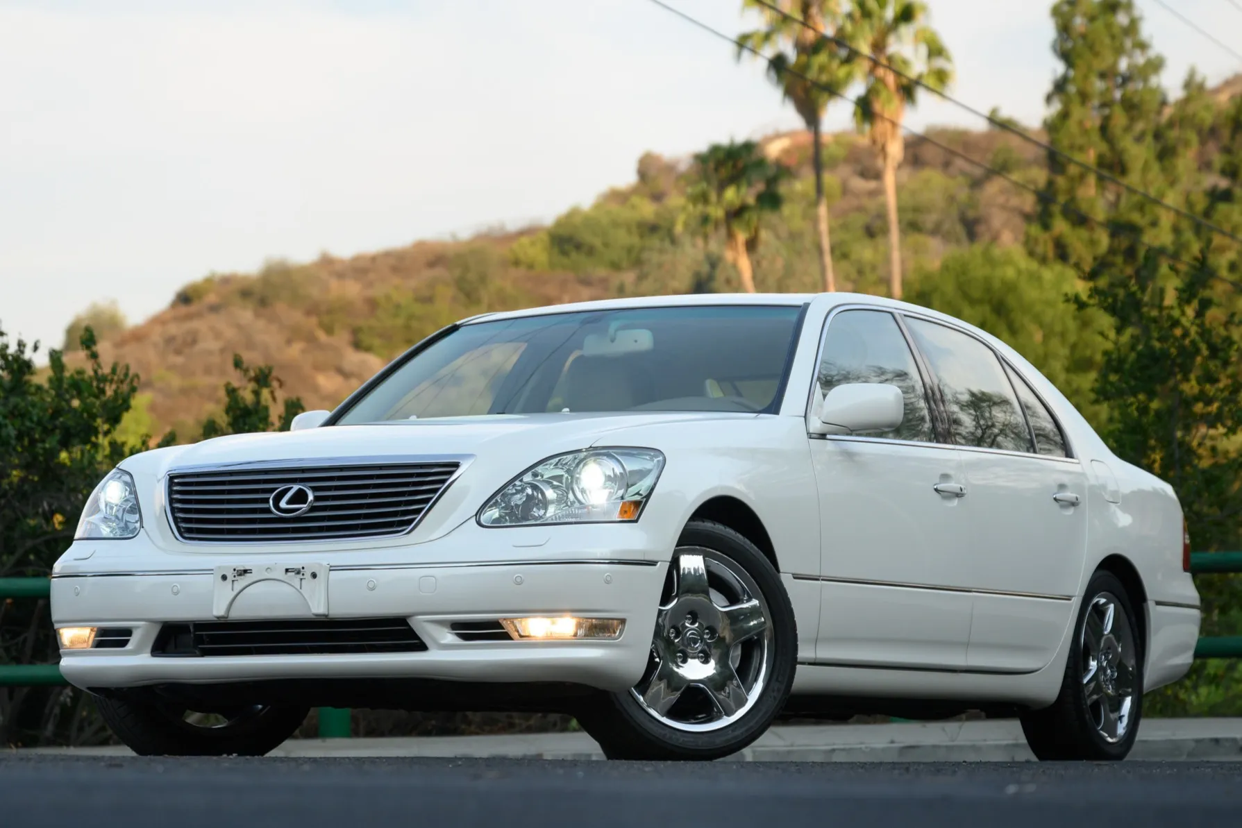 2006 Lexus LS430 VIN JTHBN36F565046733 | Hagerty Valuation Tools
