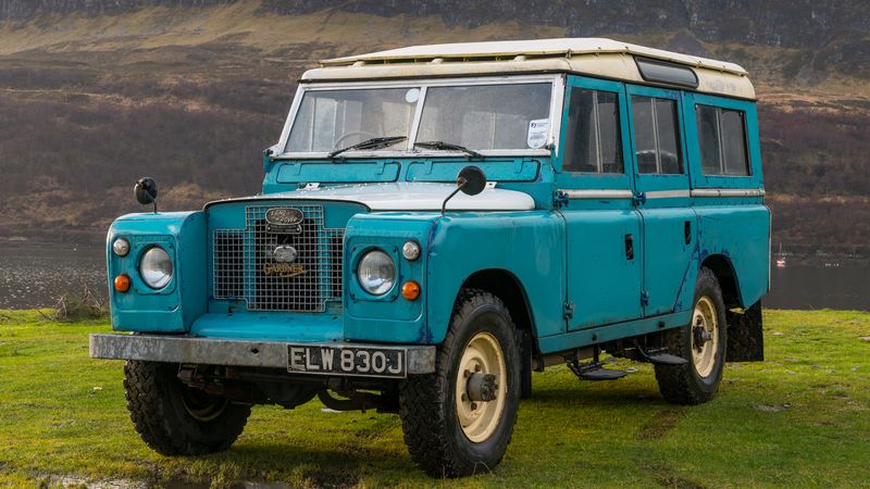 1970 Land Rover Series IIA 109 | Hagerty Valuation Tools